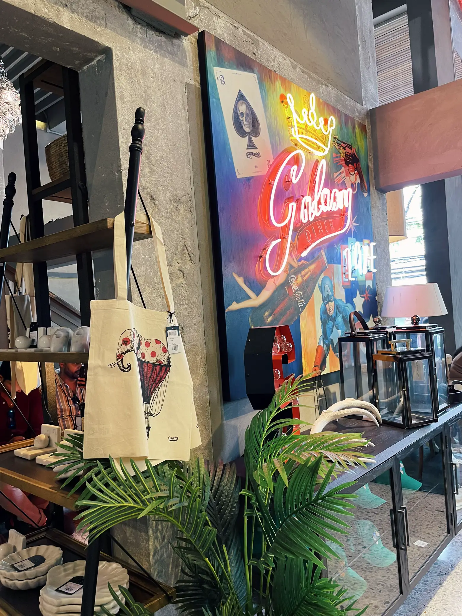 Luka Cafe : brunch ฟีลเมืองนอก ย่านสีลม ☕️🥗🥪🥯 | แกลเลอรีที่โพสต์โดย ...