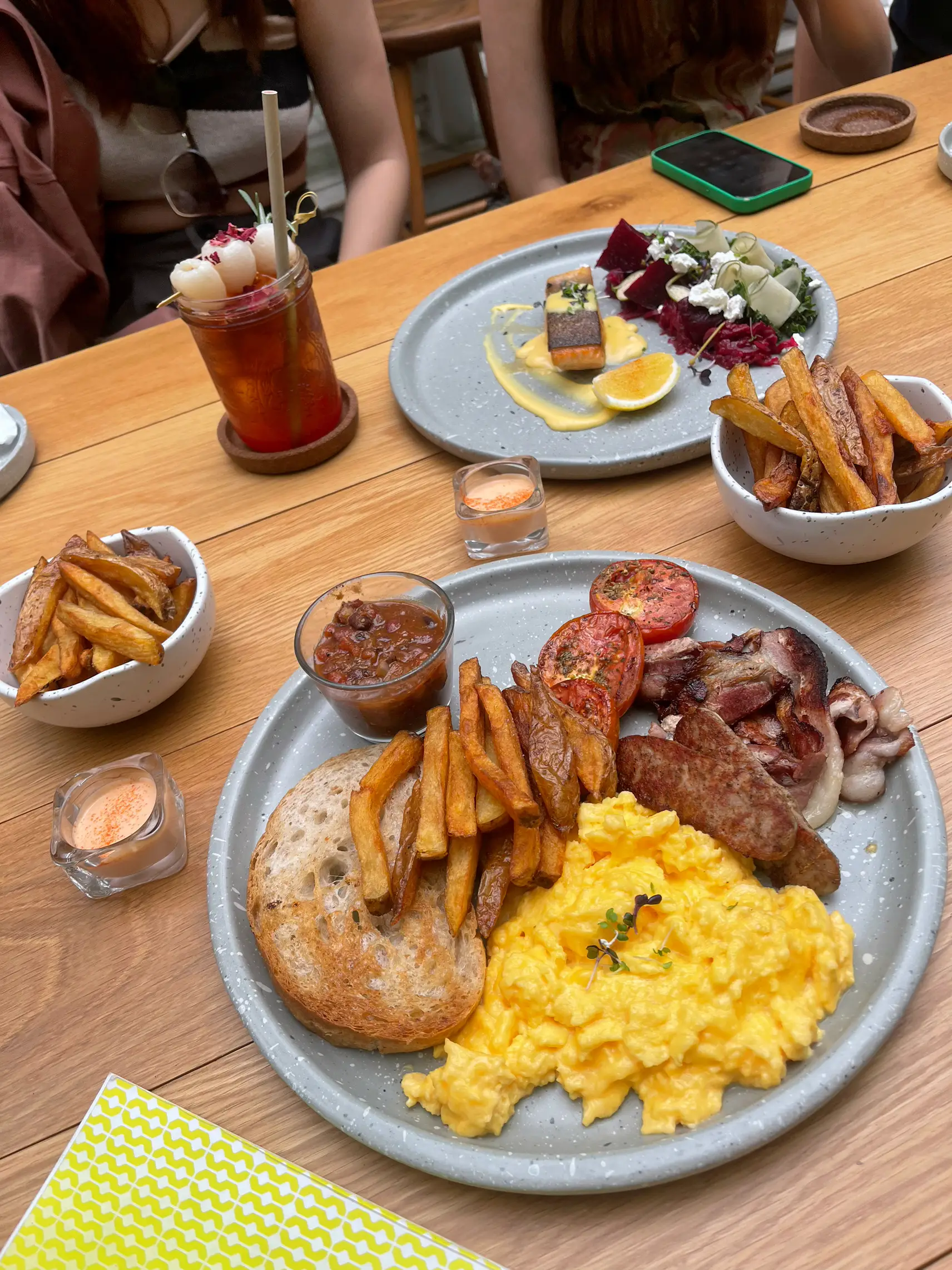 OOTD & YELLOW LANE💛 ร้านอาหาร brunch กลางอารีย์🍳🍴 | แกลเลอรีที่โพสต์โดย ...