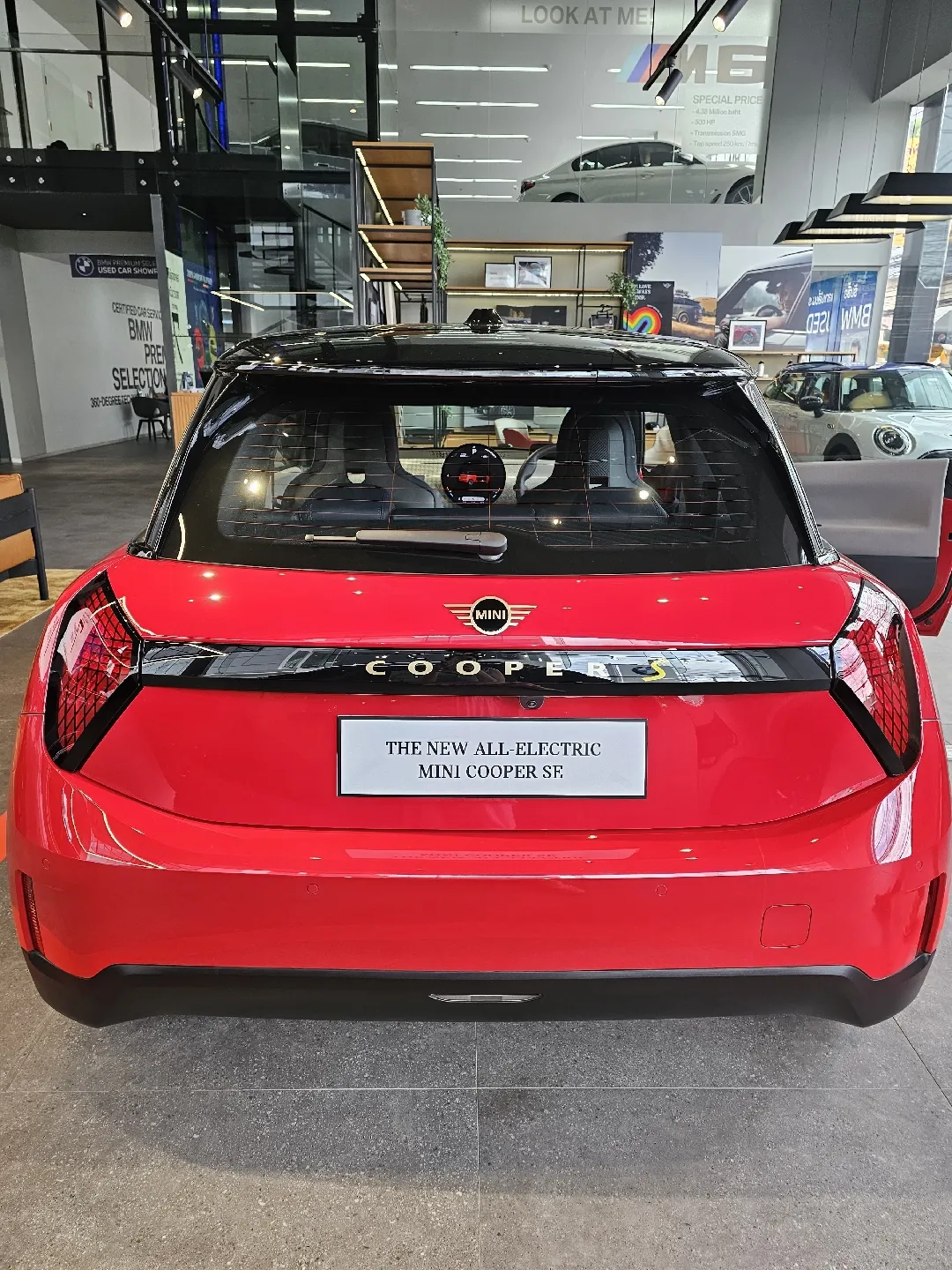 MINI COOPER EV ใหม่ล่าสุด ราคาดีมาก 1.699ลบ.!! | แกลเลอรีที่โพสต์โดย WRJ | Lemon8