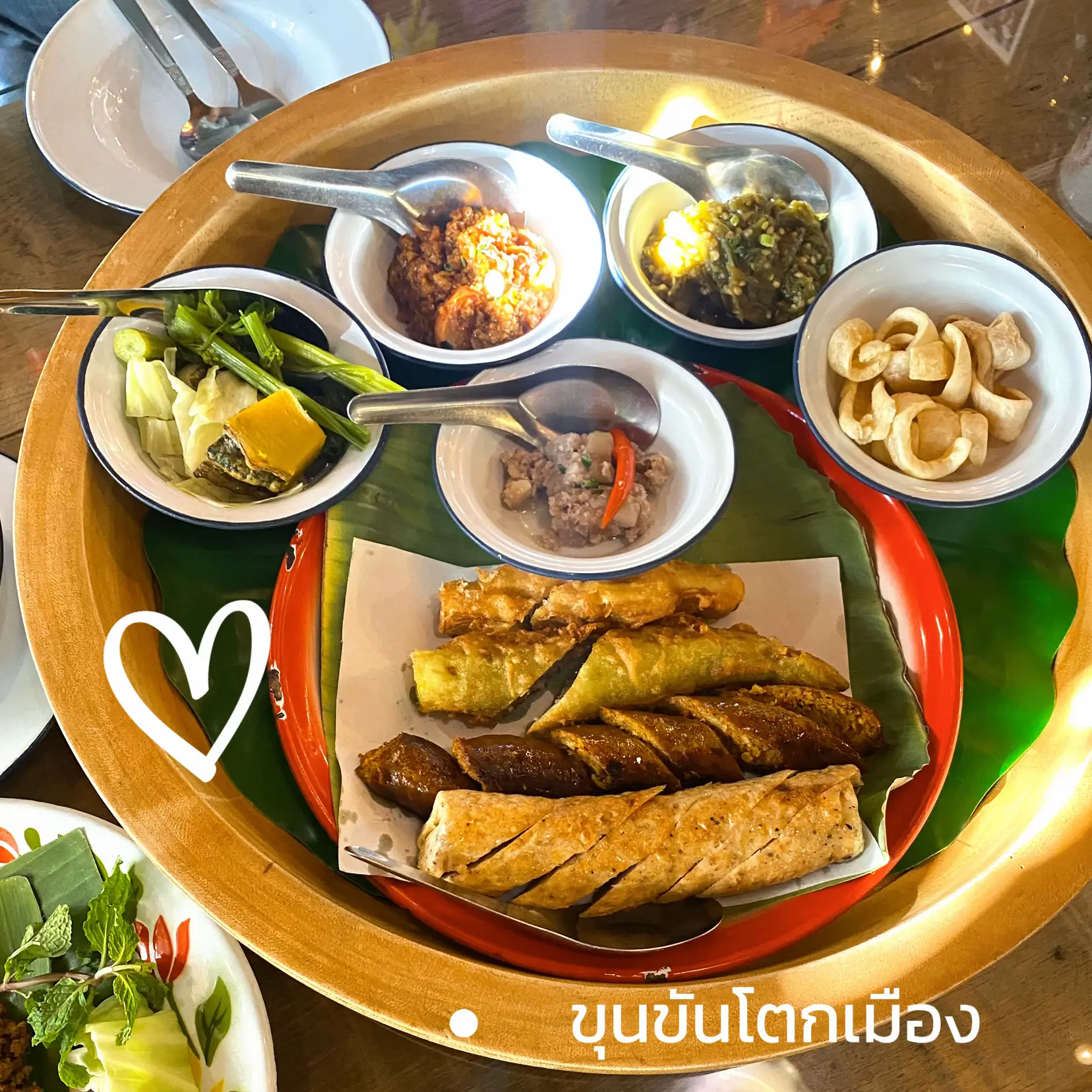 รีวิวร้านอาหารม่านเมือง-Maan muang สัมมากร | แกลเลอรีที่โพสต์โดย ...
