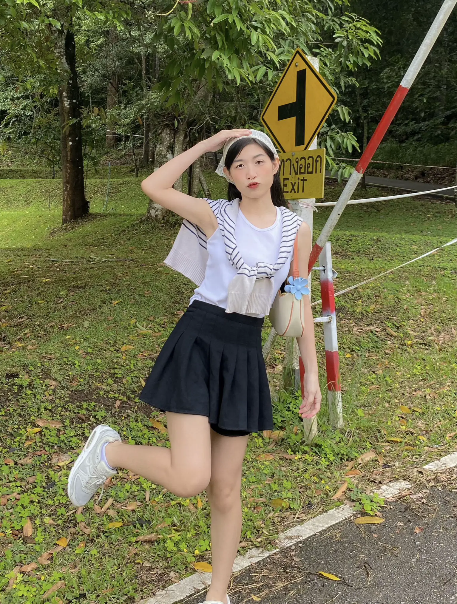 เที่ยวเชียงใหม่ฤดูฝน มีอะไรดี ? 🌳🛵🌧️ | แกลเลอรีที่โพสต์โดย Beamthicha | Lemon8