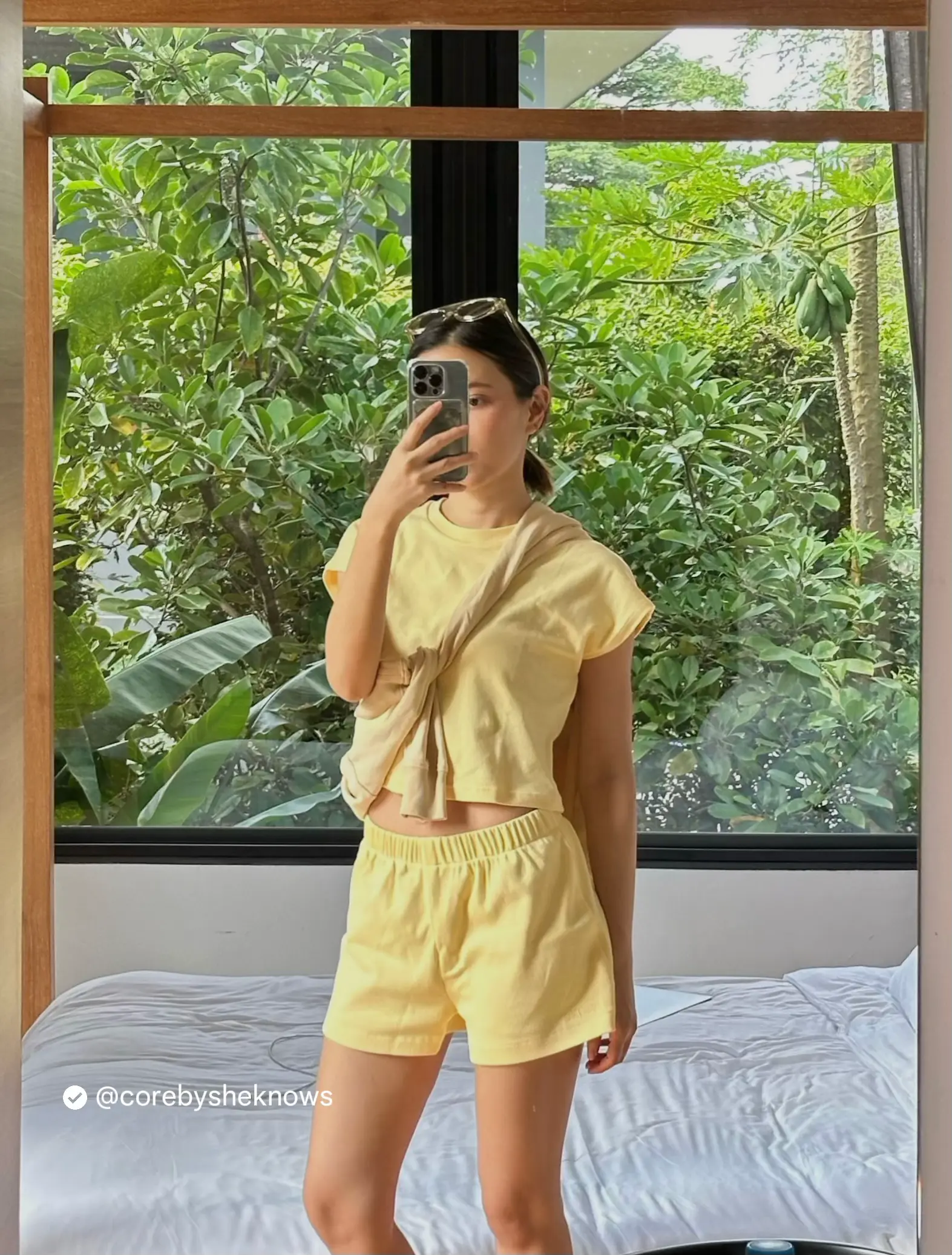 Outfit ideas in Singapore 2024 🇸🇬 | แกลเลอรีที่โพสต์โดย Double Mint | Lemon8