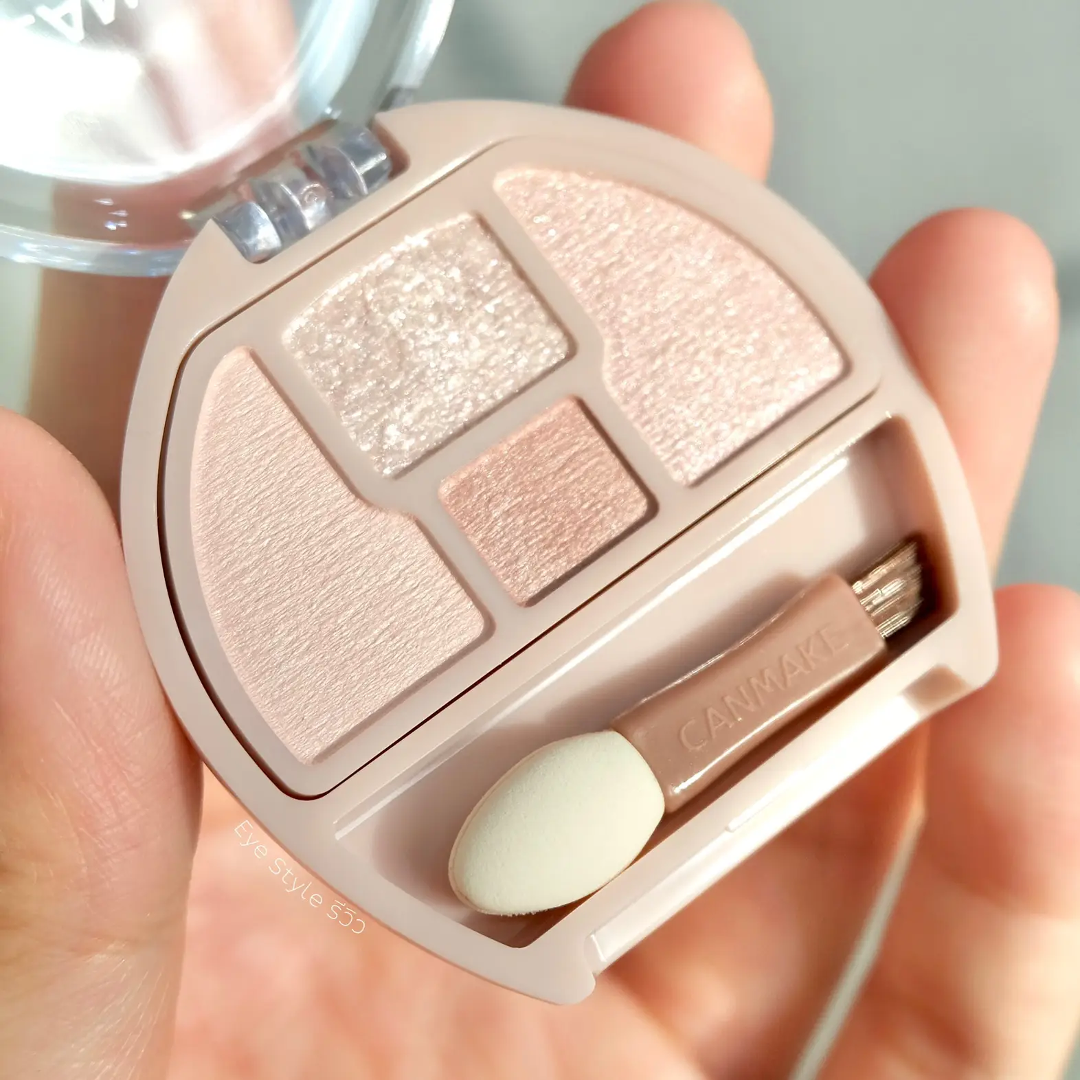 เพื่อนแท้ดอลลี่อาย Canmake สี 01 Apricot | แกลเลอรีที่โพสต์โดย Eye Style รีวิว | Lemon8