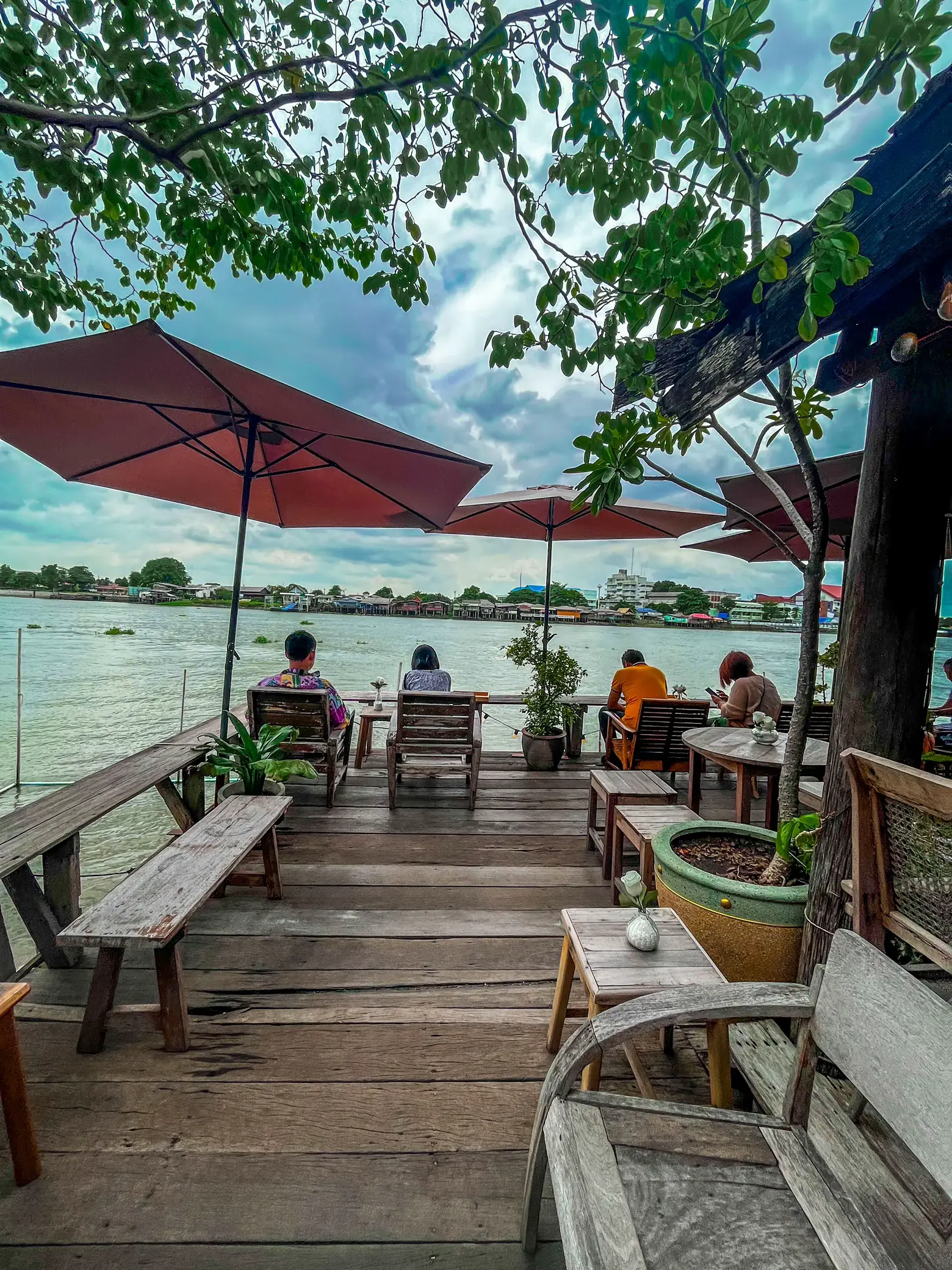 บ้านทองกลับ คาเฟ่ปทุม ติดแม่น้ำเจ้าพระยา | แกลเลอรีที่โพสต์โดย Manee_bow 🌈 | Lemon8