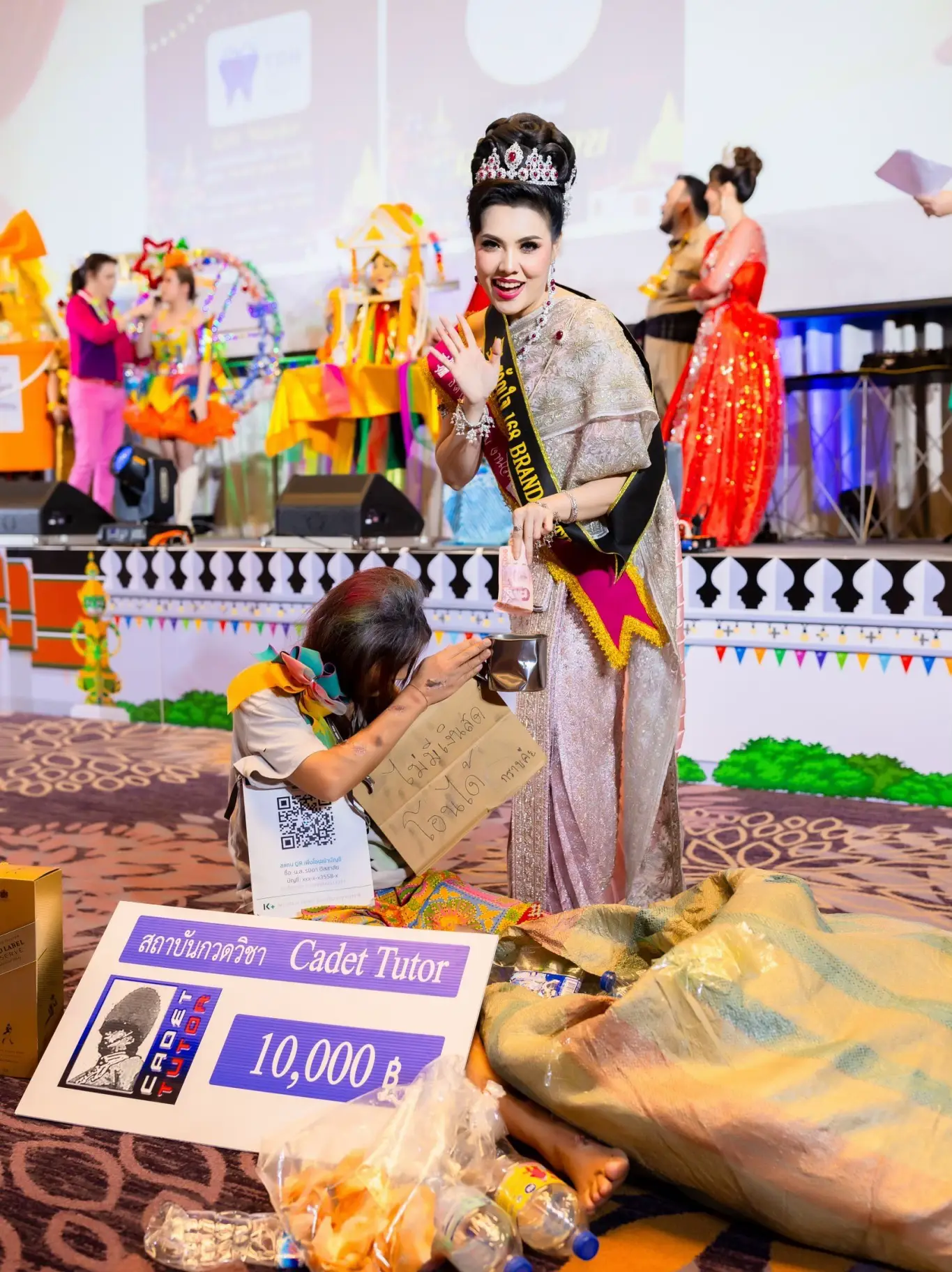 ธีมงานวัด กินเลี้ยงปีใหม่ TCF Party2025 | แกลเลอรีที่โพสต์โดย Ramida Padsasai | Lemon8