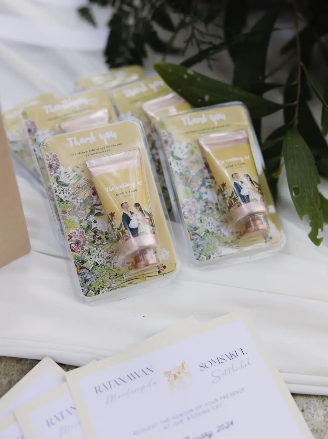 ของชำร่วยที่ออกแบบได้เอง :) | แกลเลอรีที่โพสต์โดย RAMJIT | Lemon8