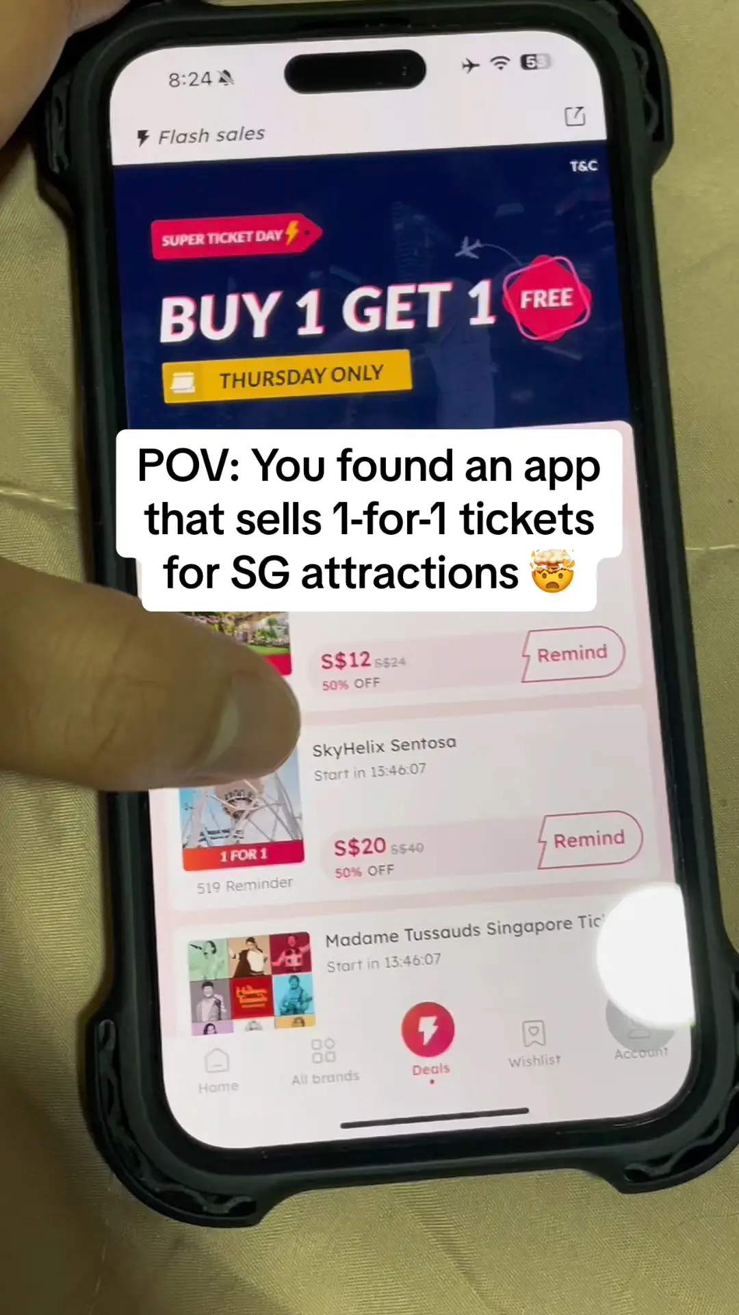 1-for-1 deals on SG attractions! DOWNLOAD azgo APP | Video published by ...