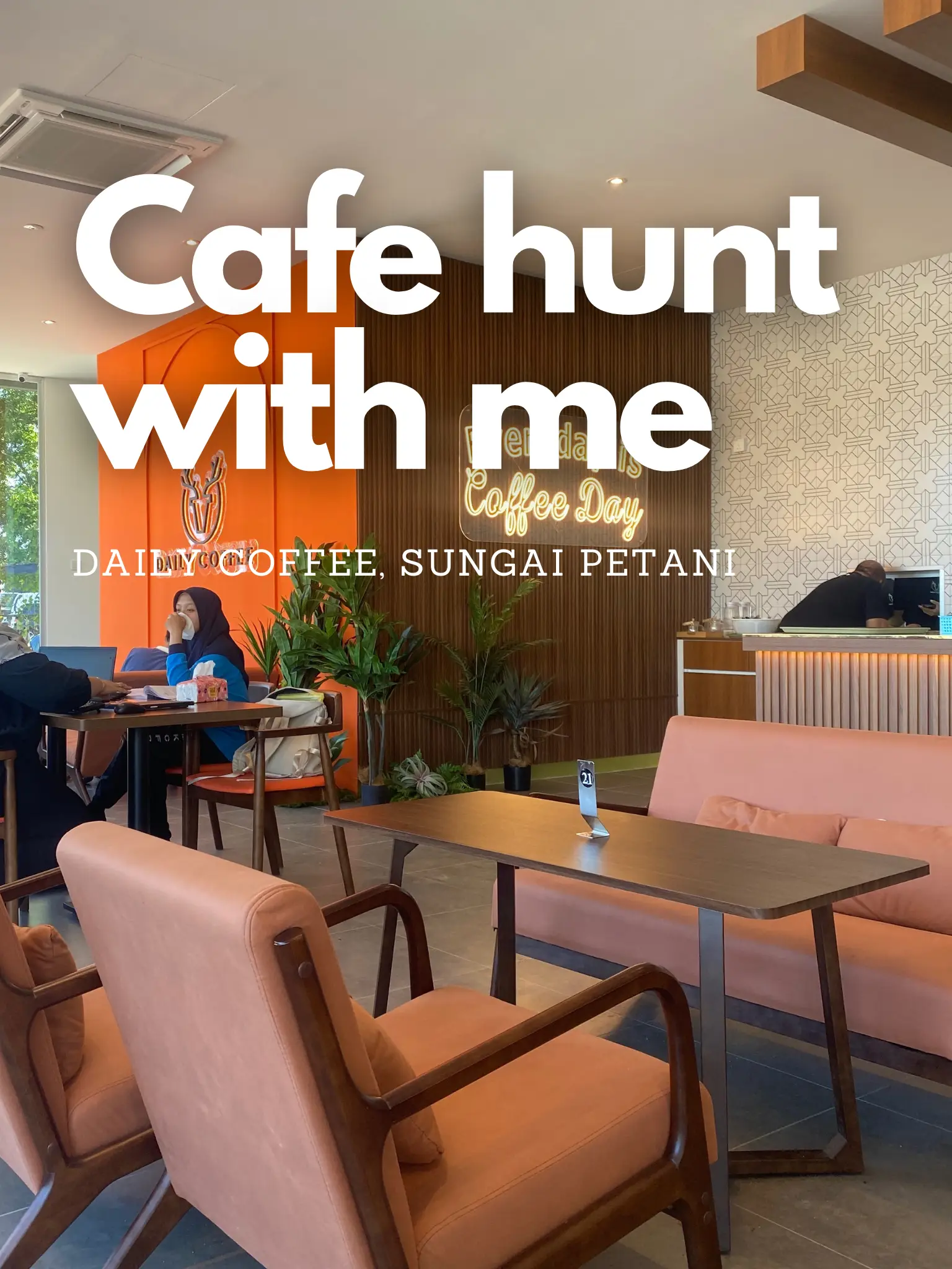 Cafe hunt with me ☕️ | Galeri disiarkan oleh syhrhazhar | Lemon8