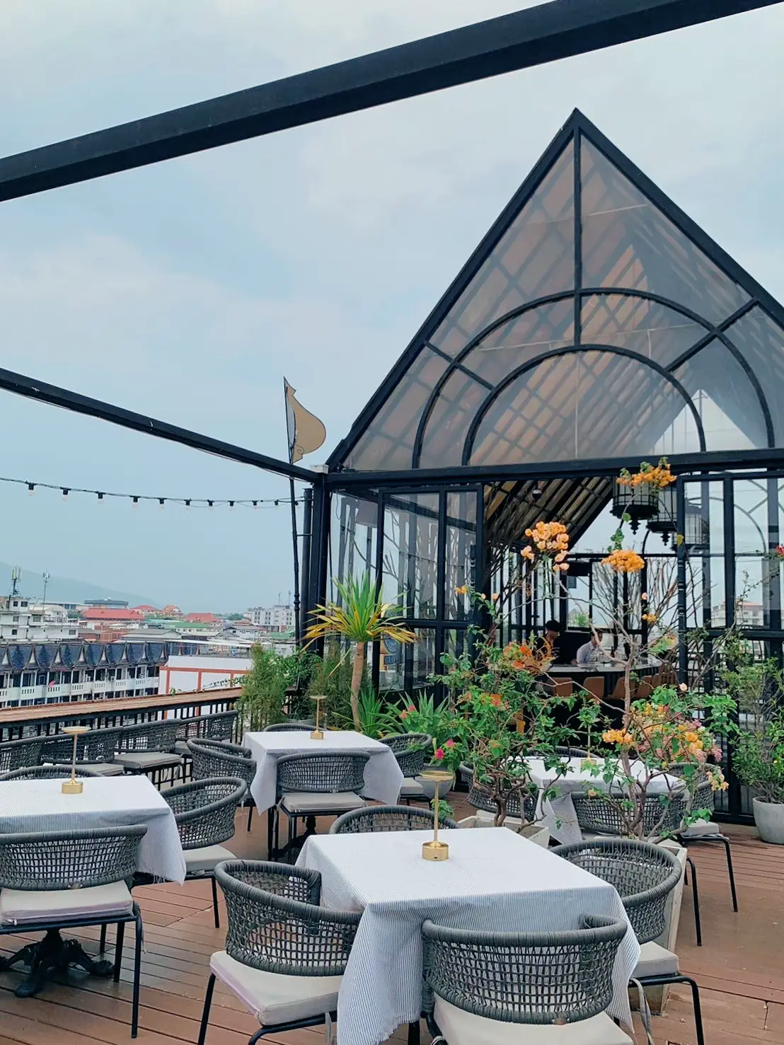 Bar glory บาร์ลับบนดาดฟ้า ชมวิวดอยสุเทพเชียงใหม่ | แกลเลอรีที่โพสต์โดย ...