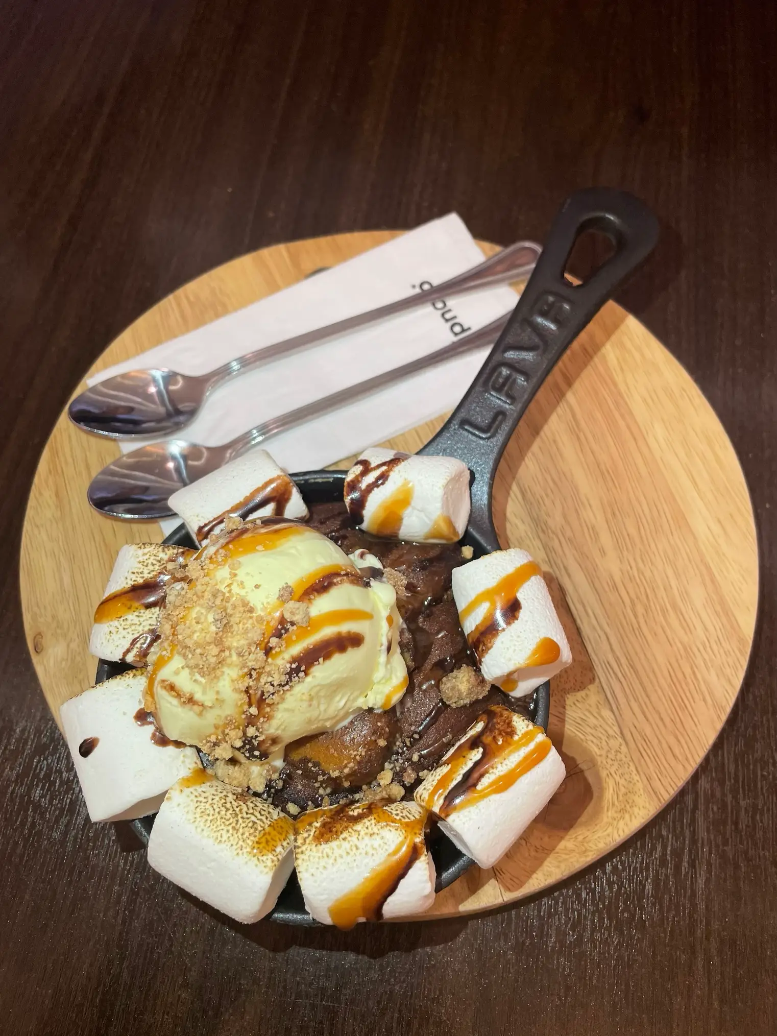 🍫CHOC🍪FANS🍩ASSEMBLE🍨!!🧁 | Gallery posted by yumnomss | Lemon8