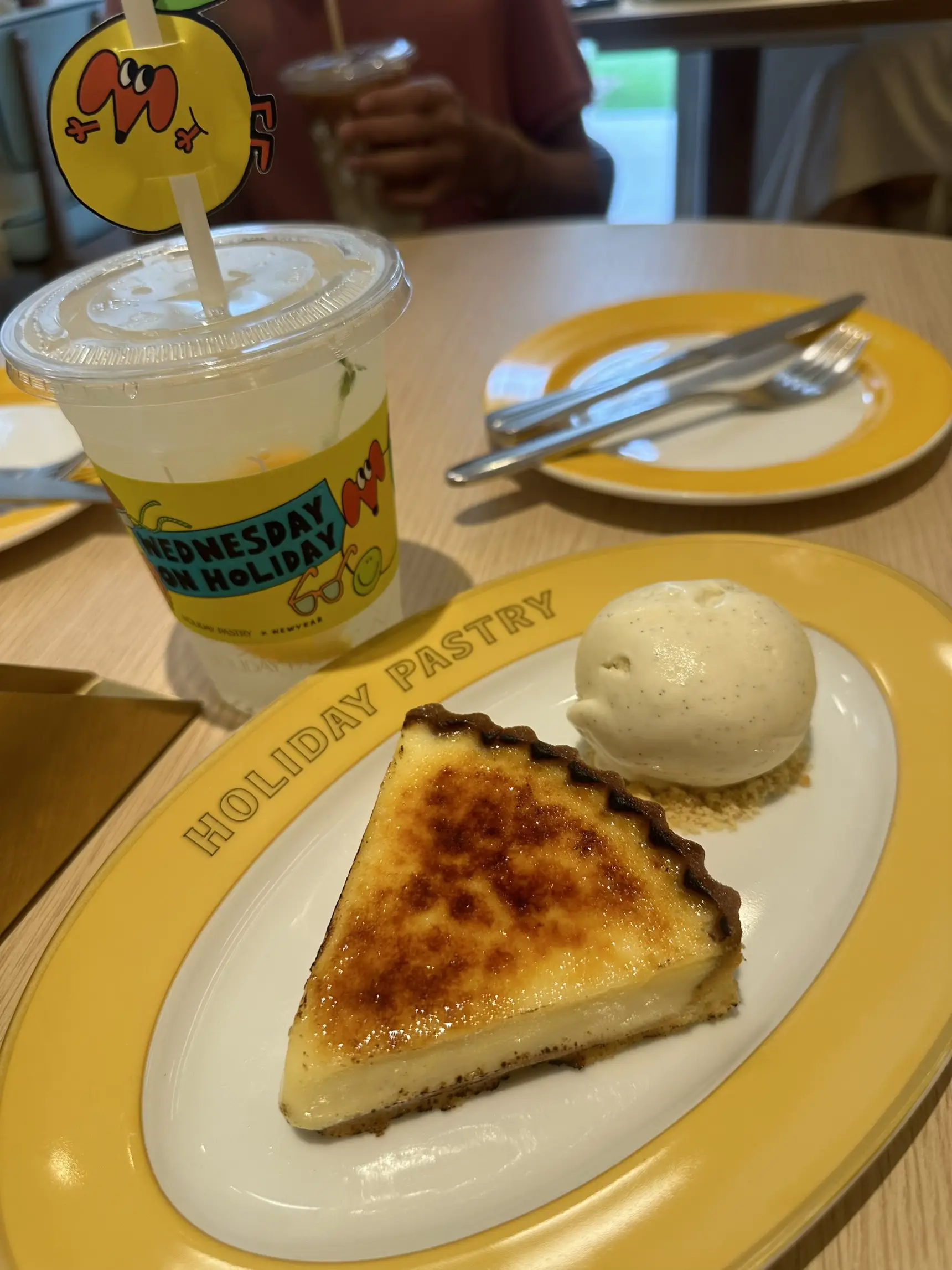 รีวิวคาเฟ่ Holiday🍋Pastry | แกลเลอรีที่โพสต์โดย P:)FHYZ🐈‍⬛📷 | Lemon8