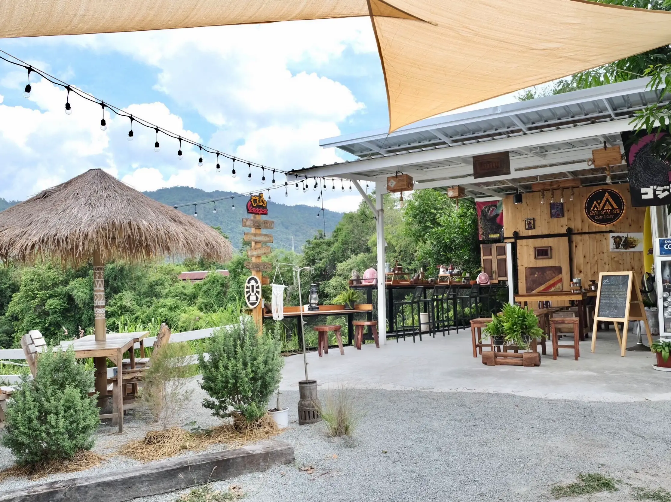สระ-ลาน-ลม cafe & Camping🏕 | แกลเลอรีที่โพสต์โดย Baitong | Lemon8