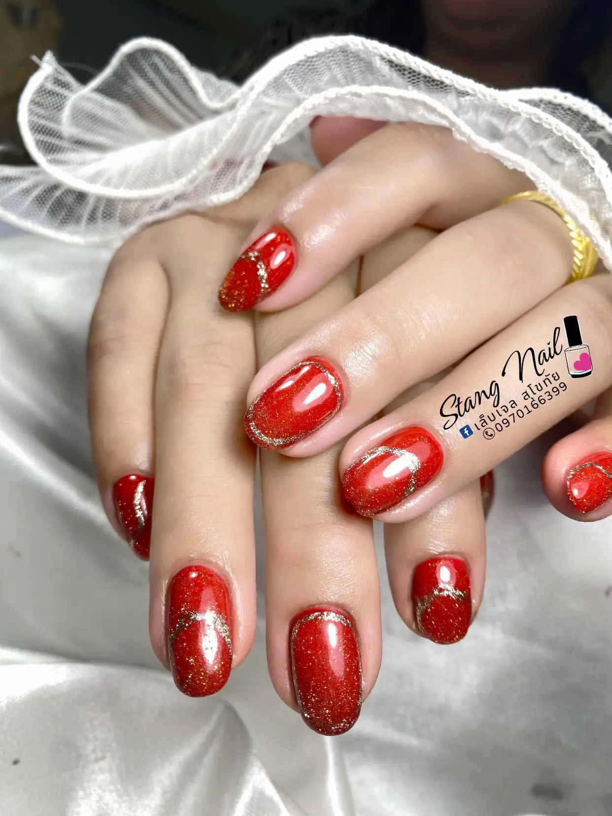 แดงกริตเตอร์ทอง | แกลเลอรีที่โพสต์โดย ชื่อ’ สตางค์ | Lemon8