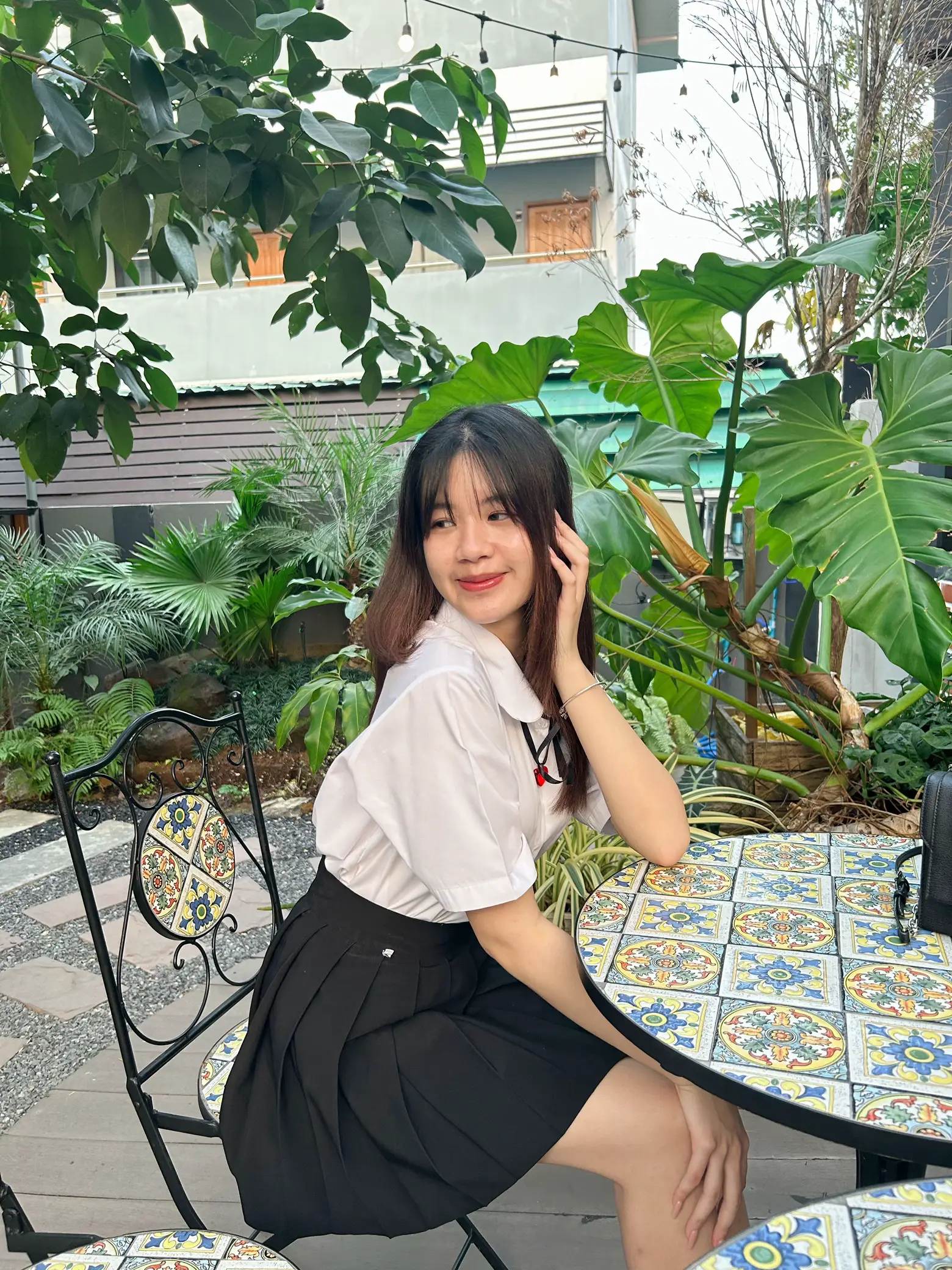 โพสท่าชุดนักศึกษาสุดCute | แกลเลอรีที่โพสต์โดย poon ୨୧ ˚ ༘ | Lemon8