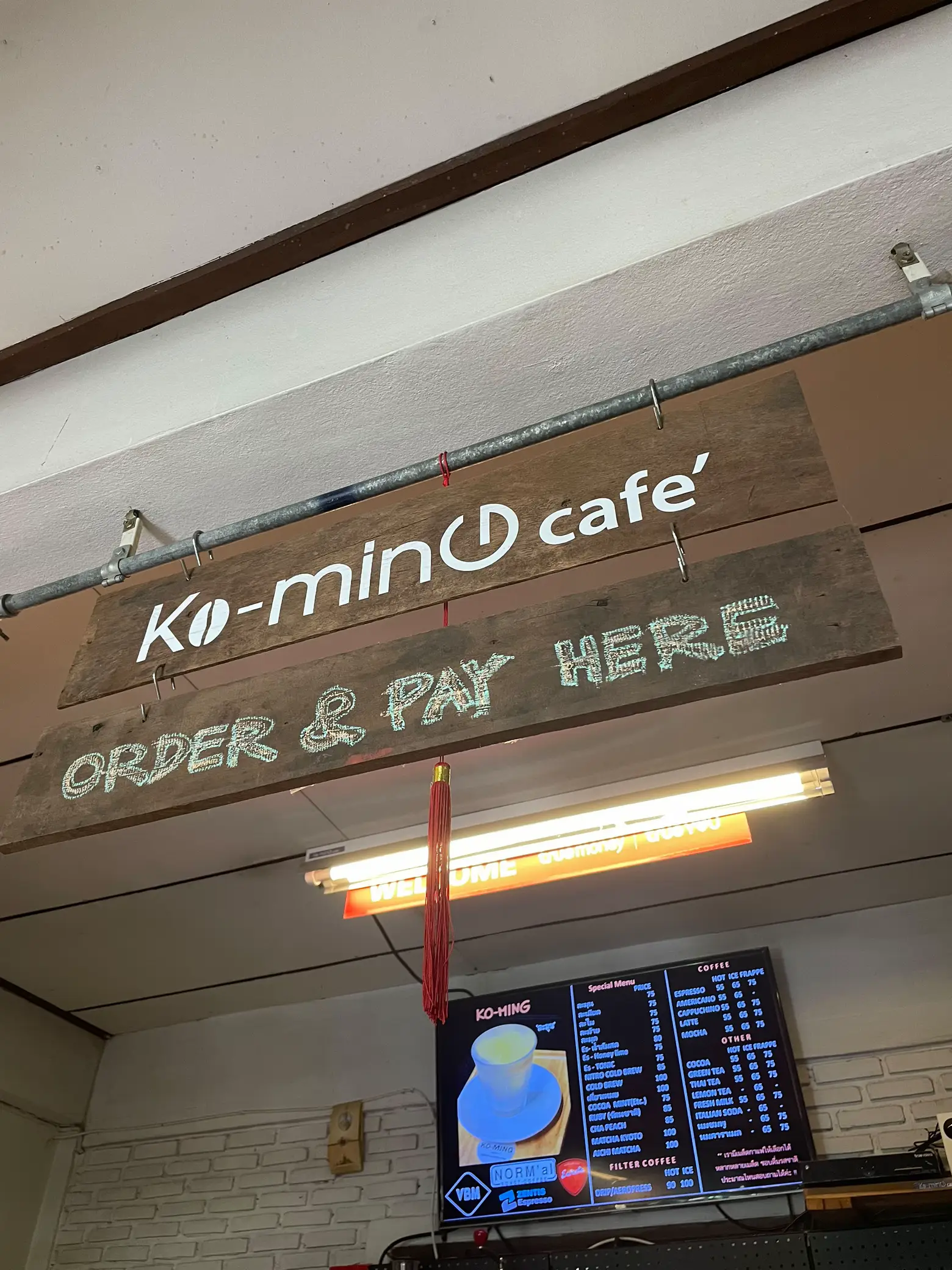 Ko-ming cafe | คาเฟ่สุดวินเทจอุดรธานี 🎞 | แกลเลอรีที่โพสต์โดย Nahathaiiii | Lemon8