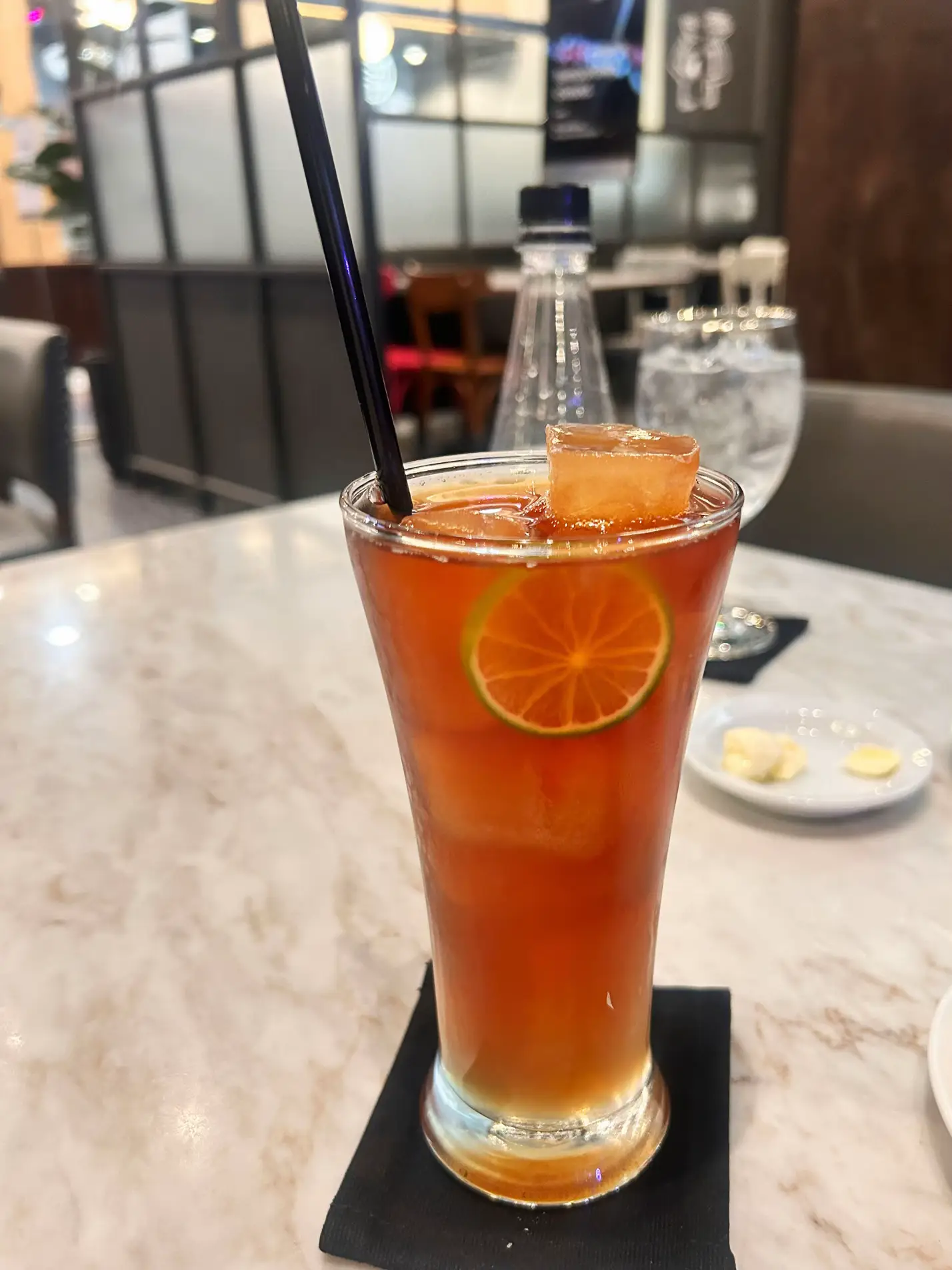 มื้อกลางวันนี้ทานอะไรดีที่ Greyhound Cafe - Central Rama 9 | แกลเลอรี ...