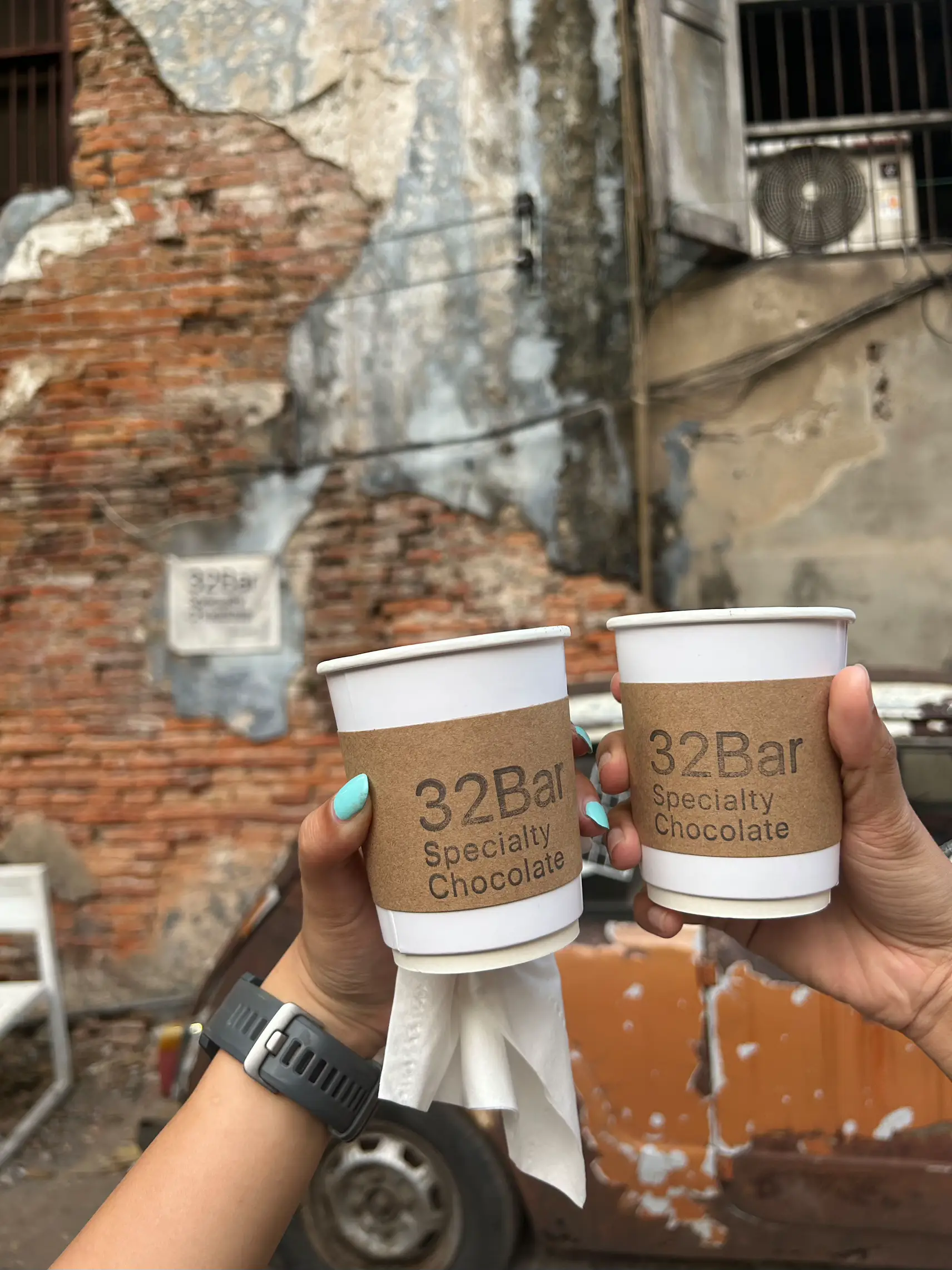 32Bar Specialty Chocolate 🍫 ตลาดน้อย เจริญกรุง | แกลเลอรีที่โพสต์โดย paddle.ploy | Lemon8