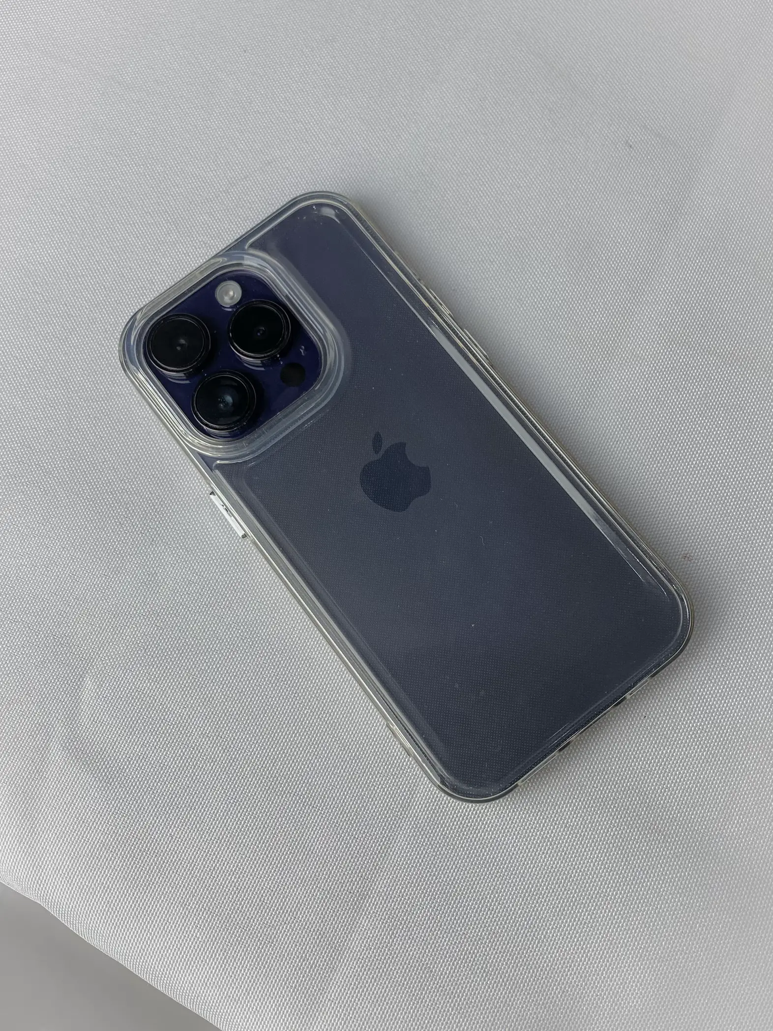 Case iPhone 14 Pro แบบใส📱 💖 | แกลเลอรีที่โพสต์โดย Suphansa Saelia | Lemon8