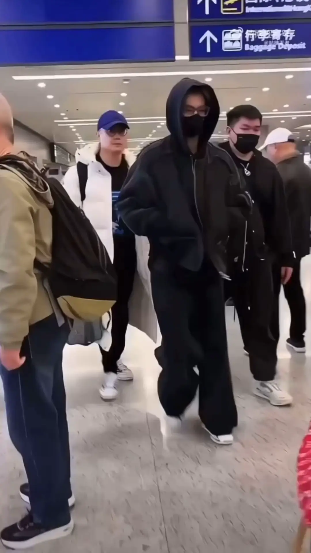 DylanWang | วิดีโอที่เผยแพร่โดย iiiphenpp | Lemon8