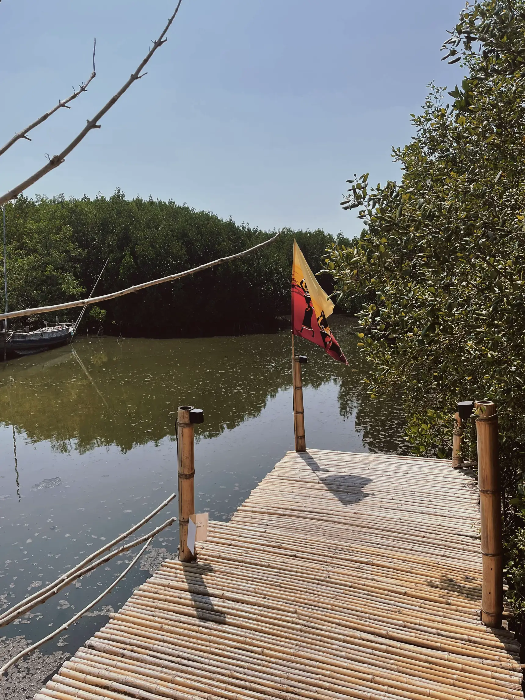 TAAB Cafe’ คาเฟ่อ่างศิลา | แกลเลอรีที่โพสต์โดย Miew | Lemon8