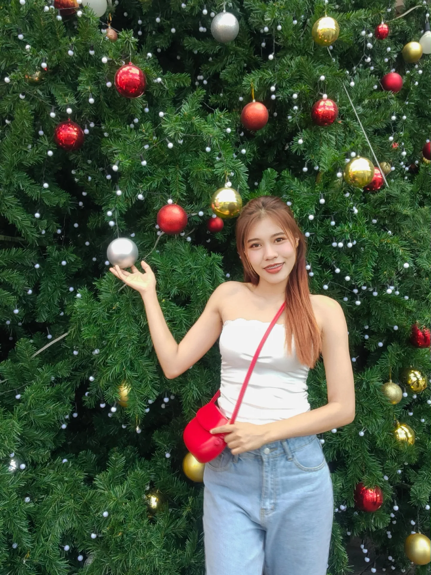 คริสมาสต์หรือ kiss me ดีล่ะ 💋🎄 | แกลเลอรีที่โพสต์โดย Sunantha mint🤍 | Lemon8