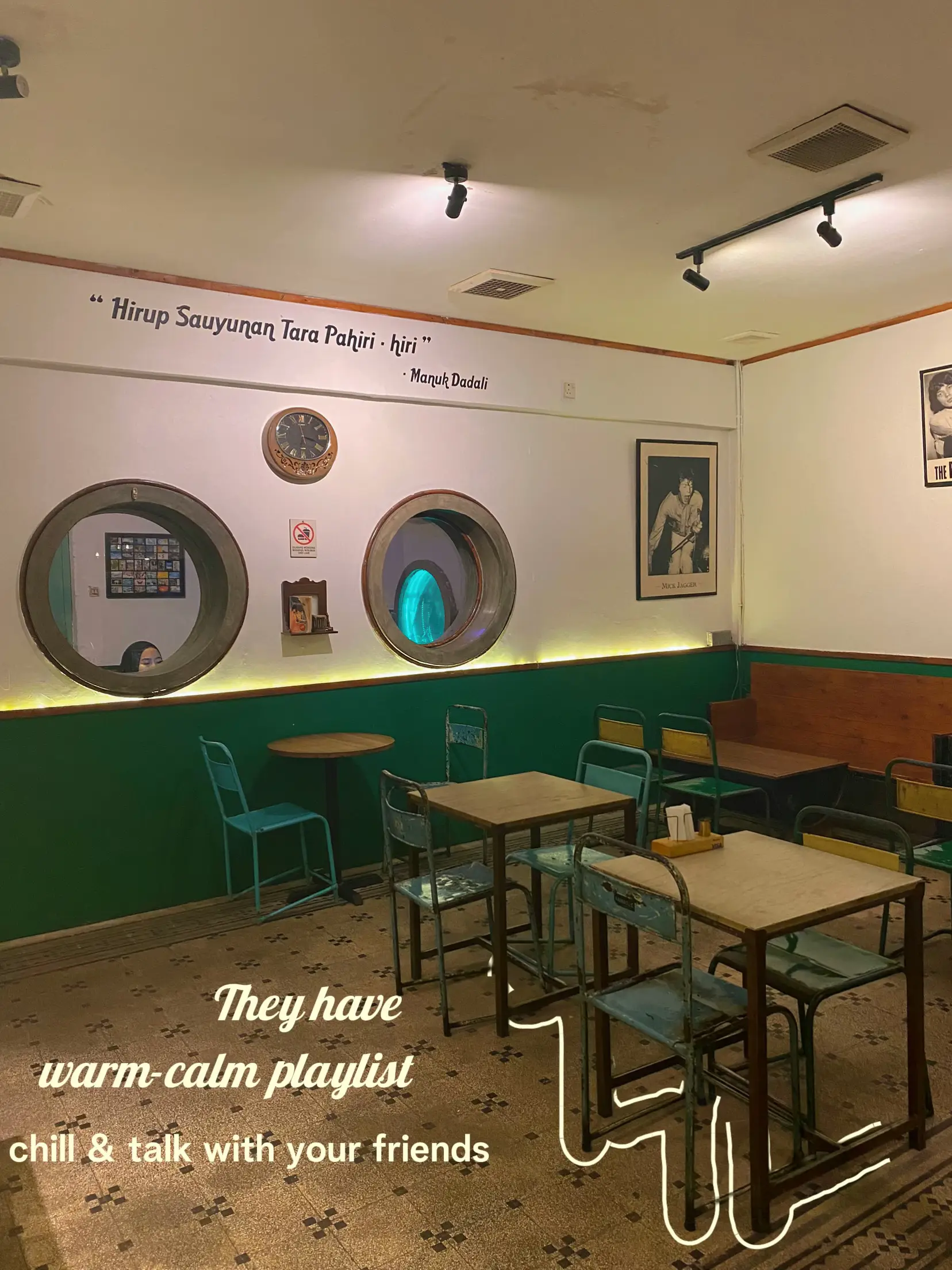 Oldies Cafe buat si introvert 😍 | Galeri diposting oleh Chandra Putri H | Lemon8