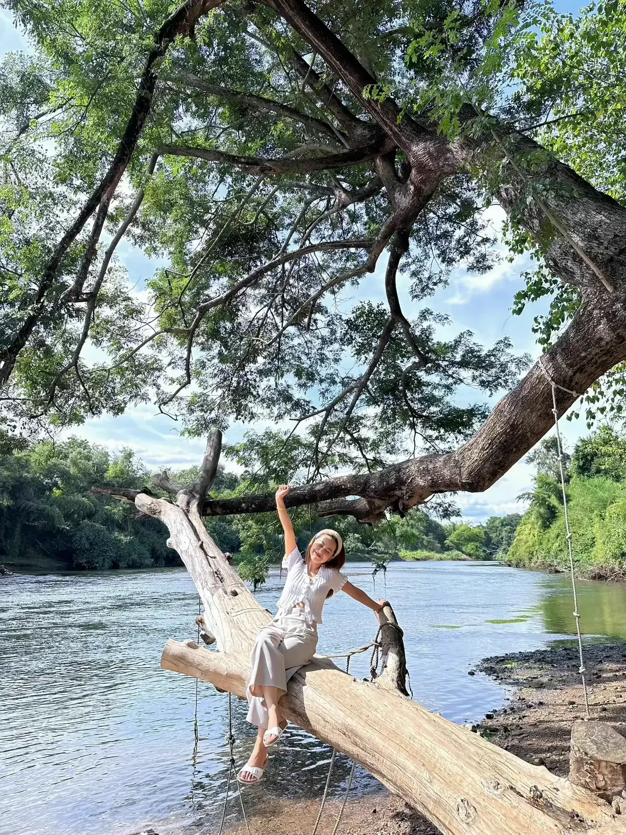 ร้านอาหารลับ กาญจนบุรี | แกลเลอรีที่โพสต์โดย Guy | Lemon8