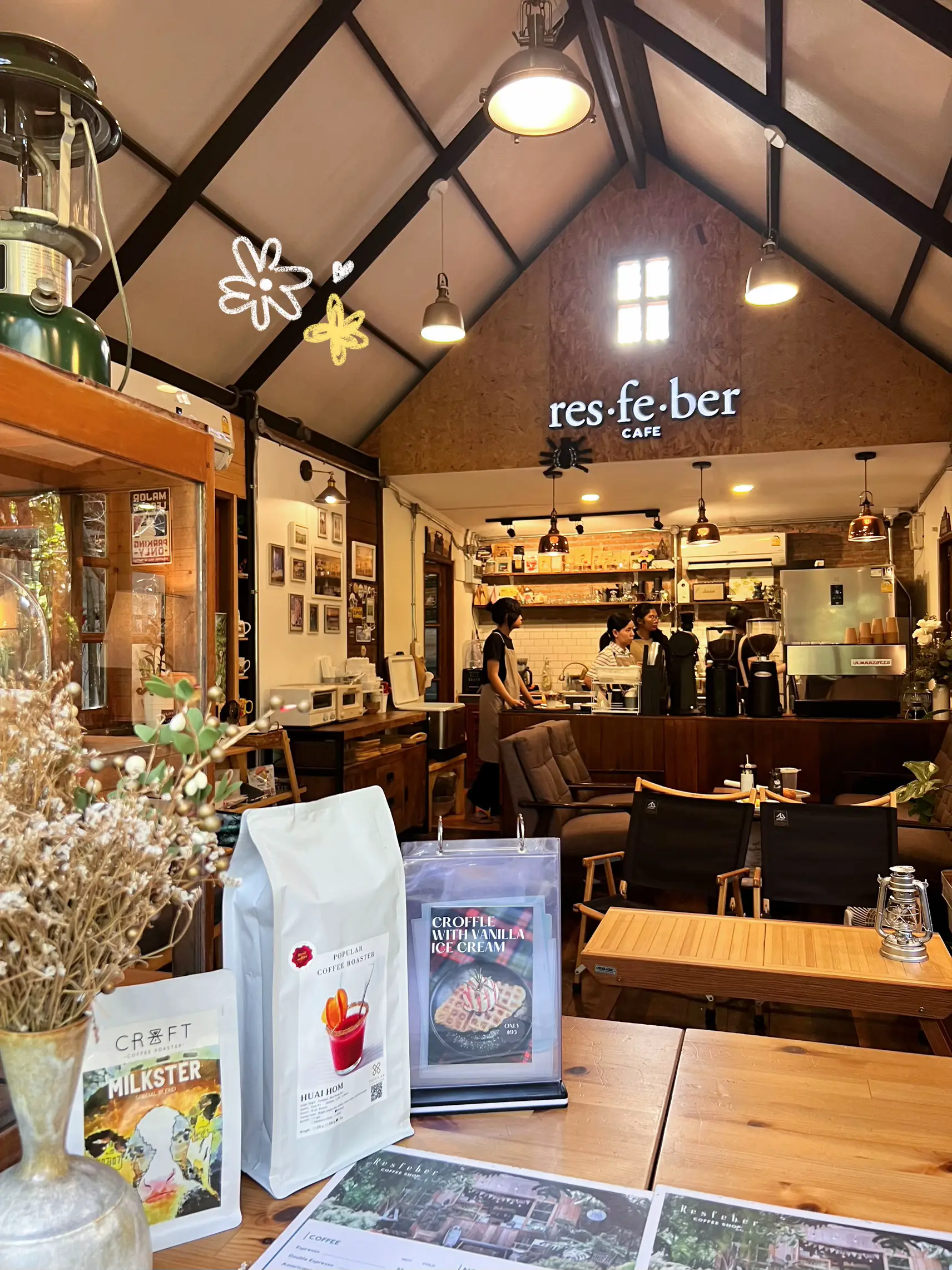 Res•fe•ber cafe🏕️คาเฟ่ร่มรื่น~สไตล์แคมป์ (ปทุมธานี) | แกลเลอรีที่โพสต์โดย maii 𓂃𓈒𓏸 ꔣ ⊹ | Lemon8