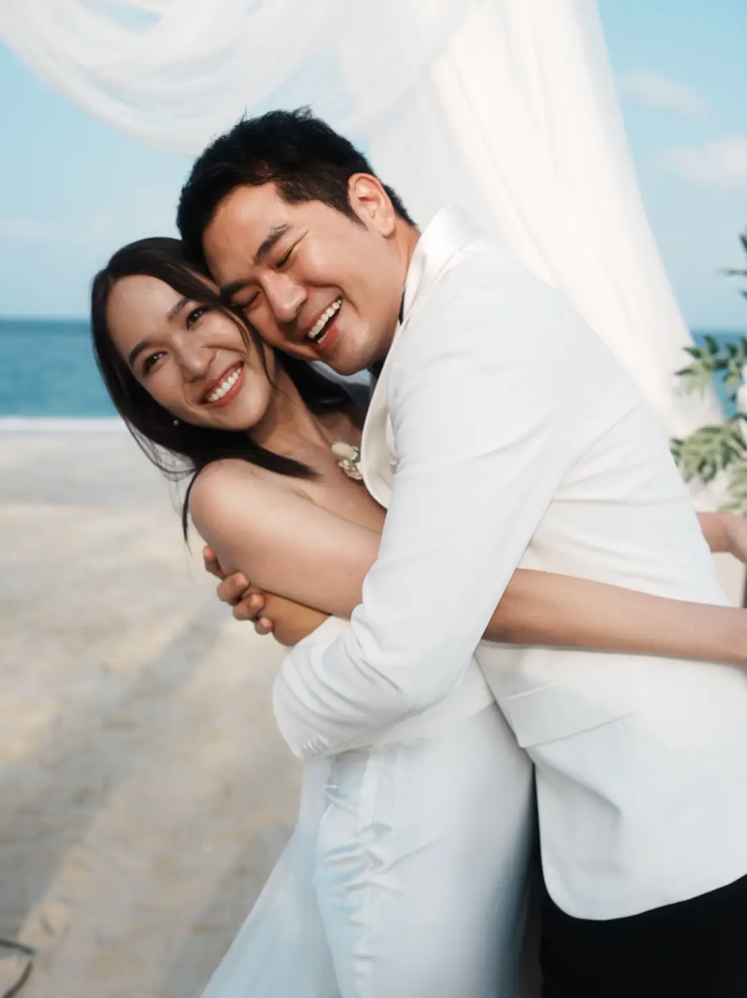 งานแต่งริมทะเลในฝันที่กลายเป็นจริง | แกลเลอรีที่โพสต์โดย Mari Marisa | Lemon8