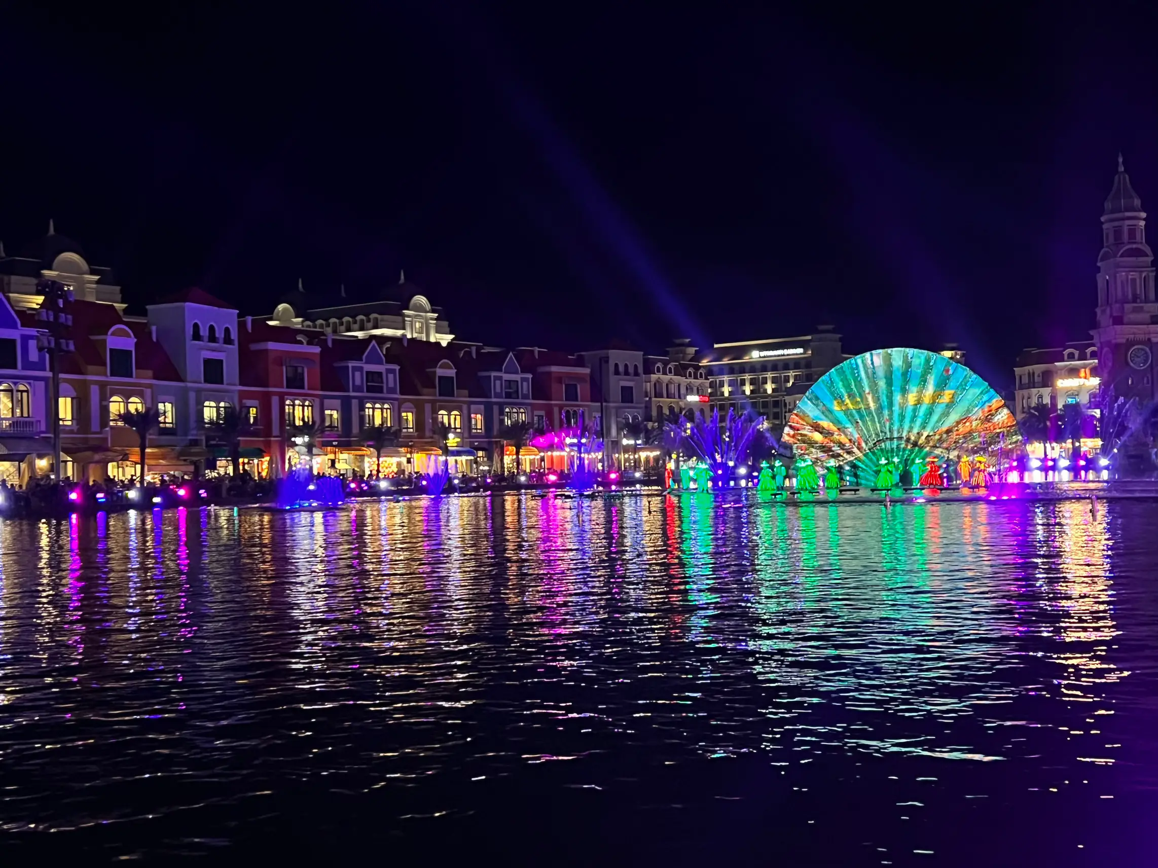 Grand World @ Phu Quoc Vieatnam | แกลเลอรีที่โพสต์โดย Chill with Ae ...