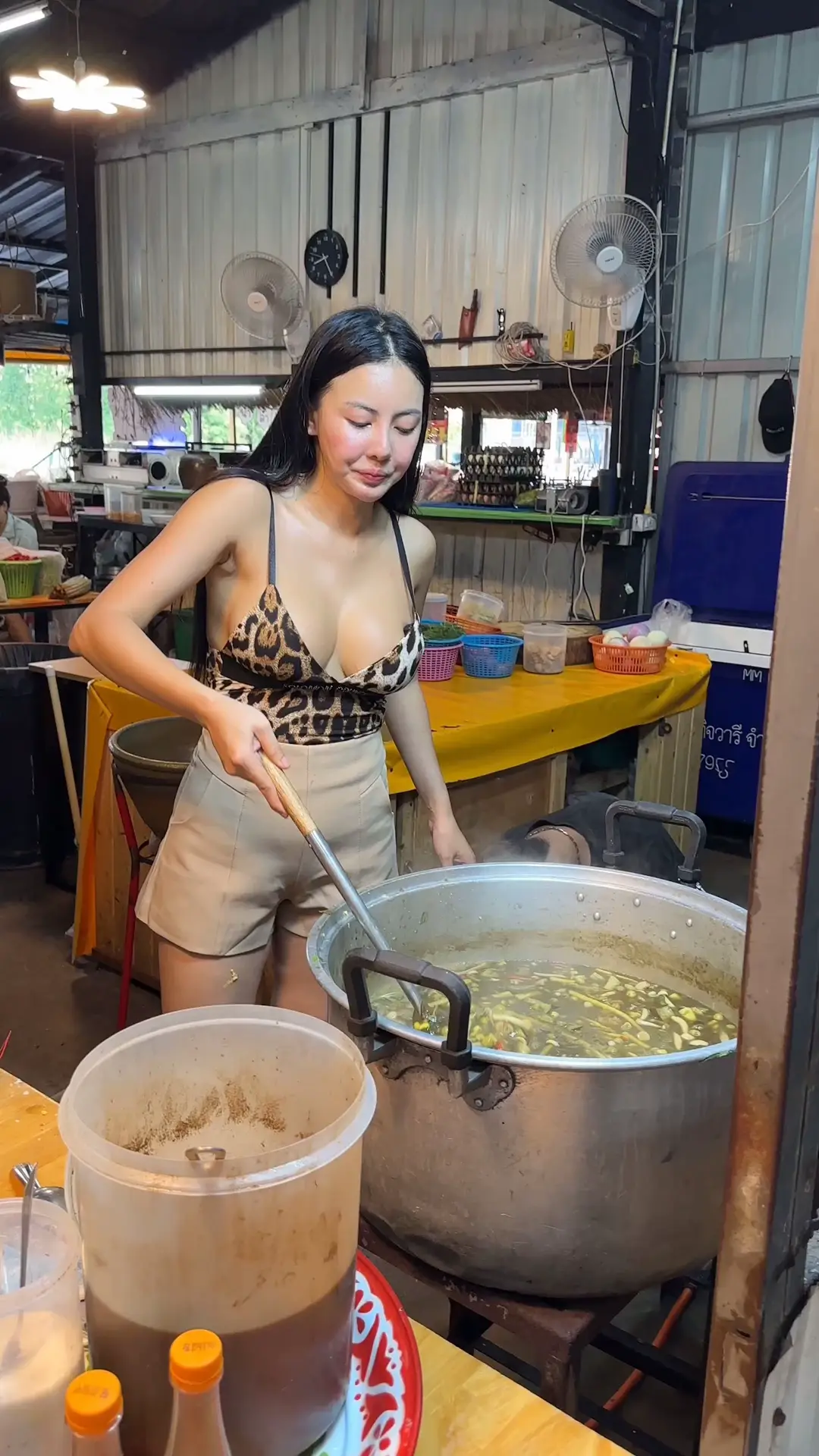 แซ่บนัววว | วิดีโอที่เผยแพร่โดย Precezy_napakon | Lemon8