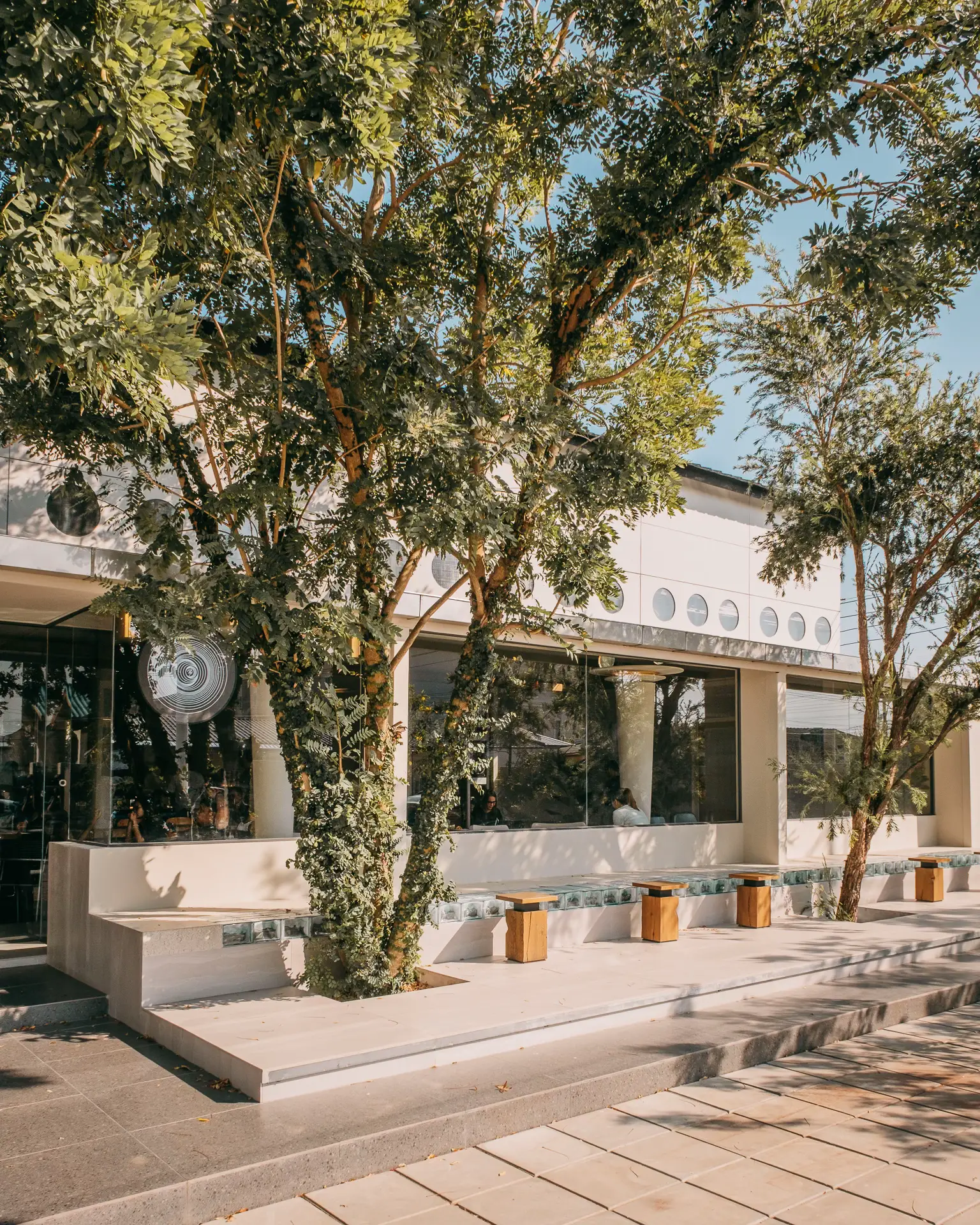 Zuper Nova New Open Cafe Rayongとても美しいデザインとても良い照明 | Rattomarty が投稿したフォト ...