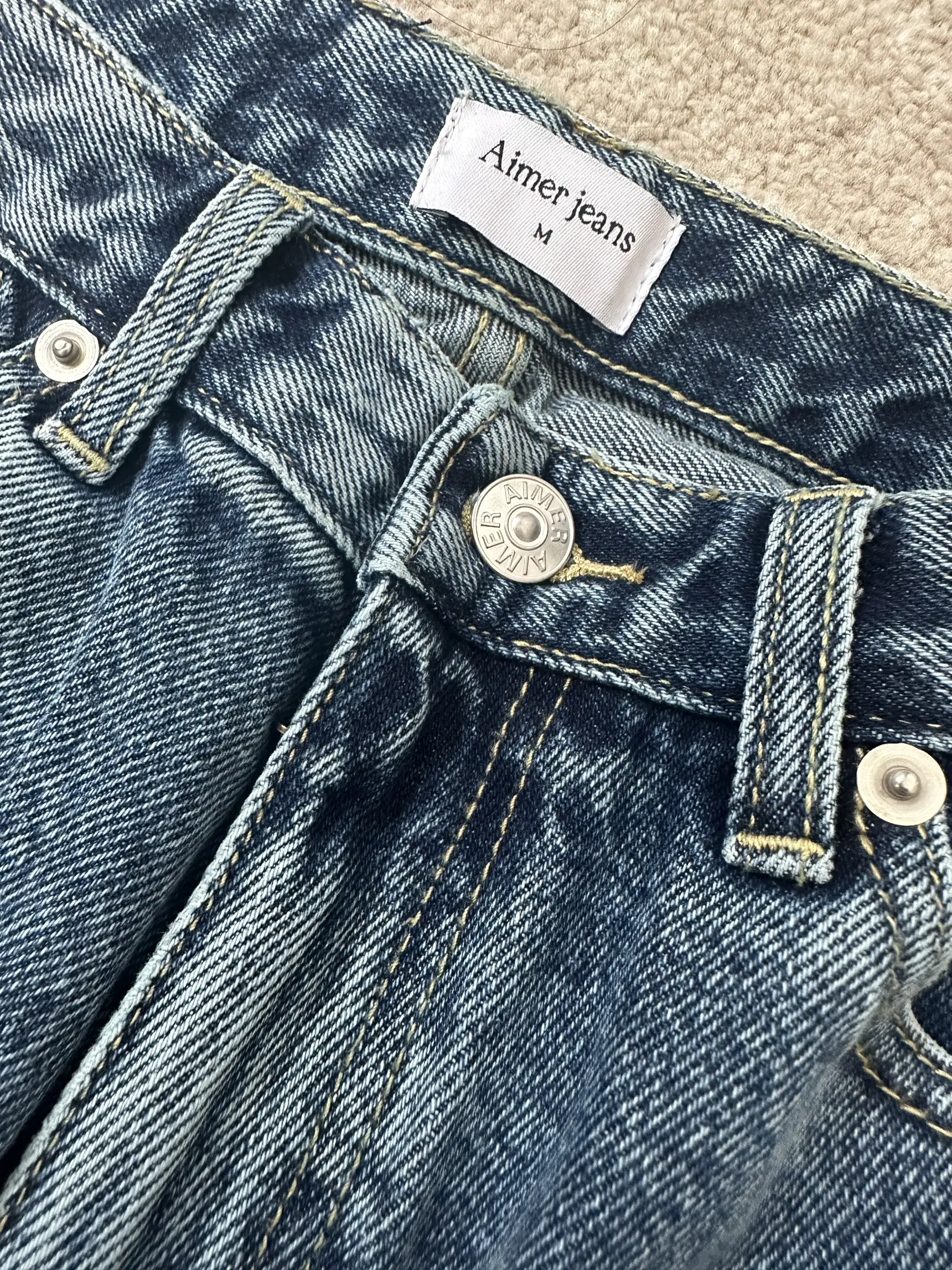 🔥ป้ายยายีนส์ทรงสวย 𝗔𝗜𝗠𝗘𝗥พร้อมบอกพิกัดส่วนลดจุกๆ | แกลเลอรีที่โพสต์โดย ...