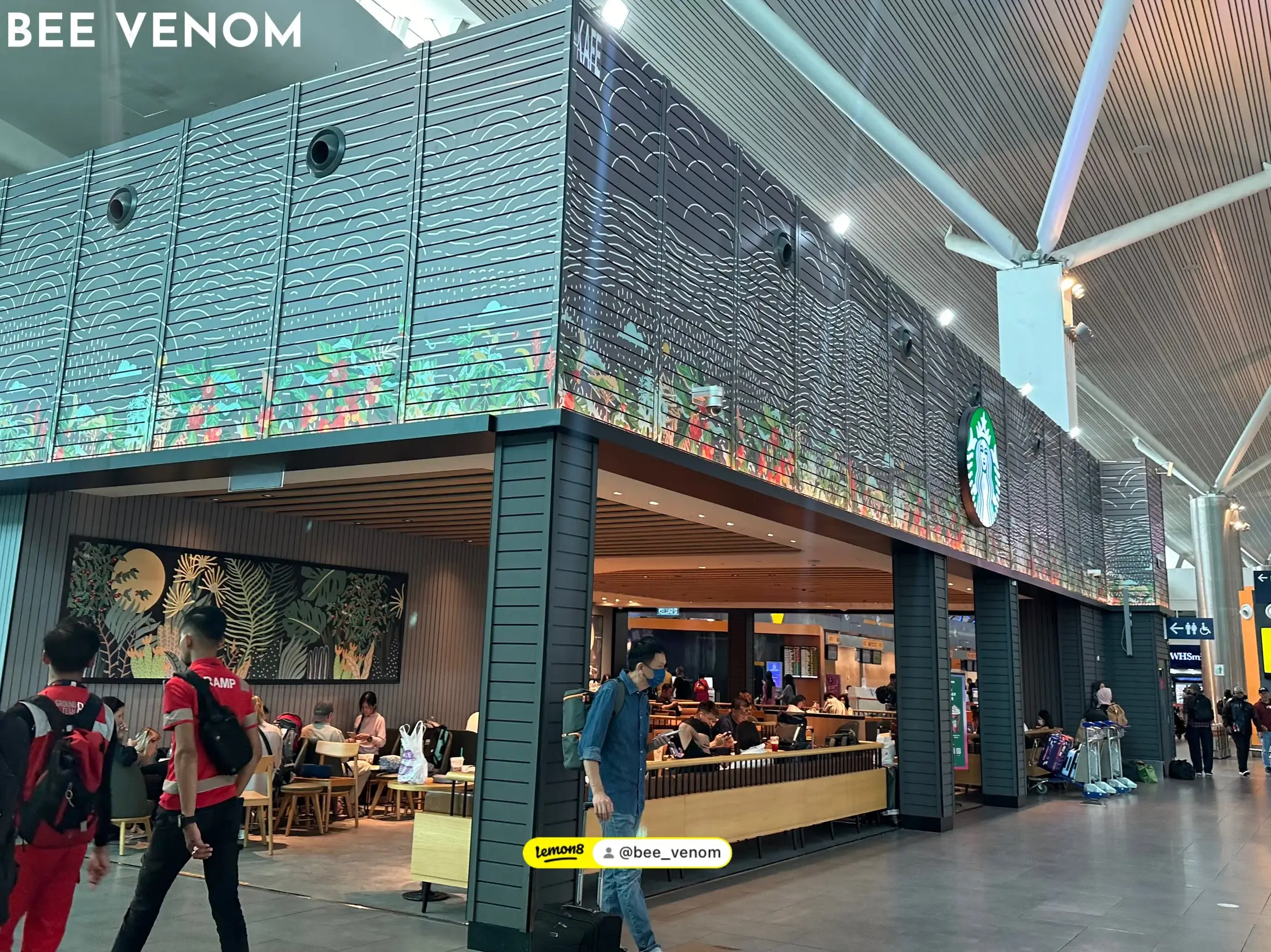 ร้านค้าต่างๆในสนามบินกัวลาลัมเปอร์ ประเทศมาเลเซีย PART 2 | แกลเลอรีที่โพสต์โดย BEE VENOM | Lemon8