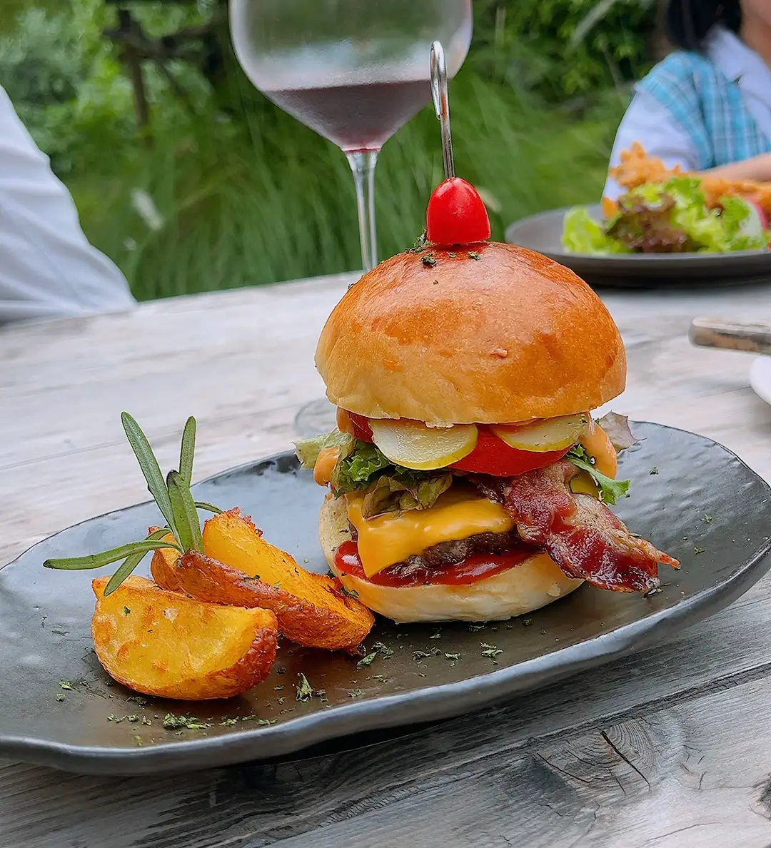 ร้านลับบางแสน .. yellowstone 😋 | แกลเลอรีที่โพสต์โดย 🍀Thanyahpat🍀 | Lemon8