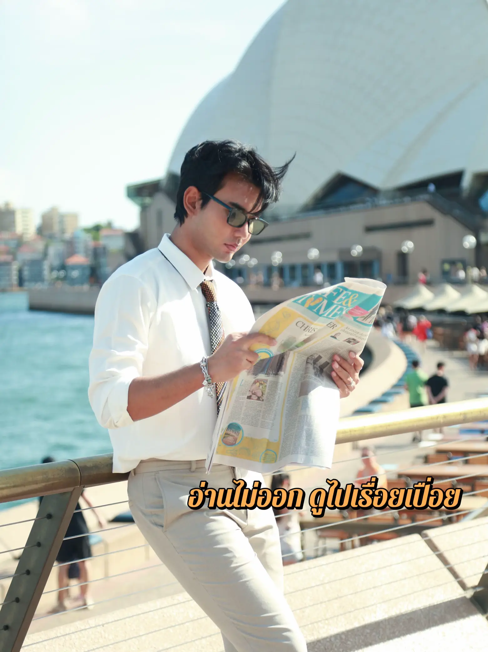 ท่าโพสผู้ชาย ไปเรื่อยเปื่อยแบบไม่ตั้งใจ | แกลเลอรีที่โพสต์โดย Kong Kitraphas | Lemon8