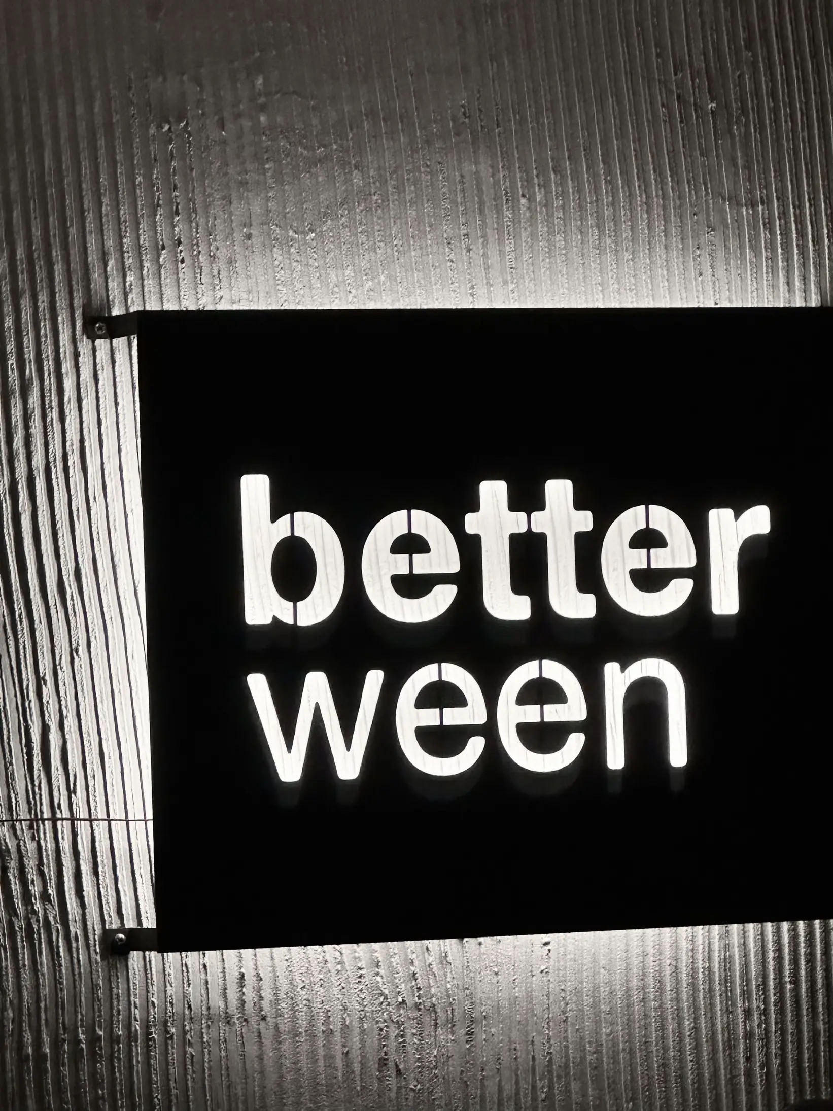 ร้าน betterween rooftop ติด BTS พญาไท วิวดีมาก 🫶 | แกลเลอรีที่โพสต์โดย ...