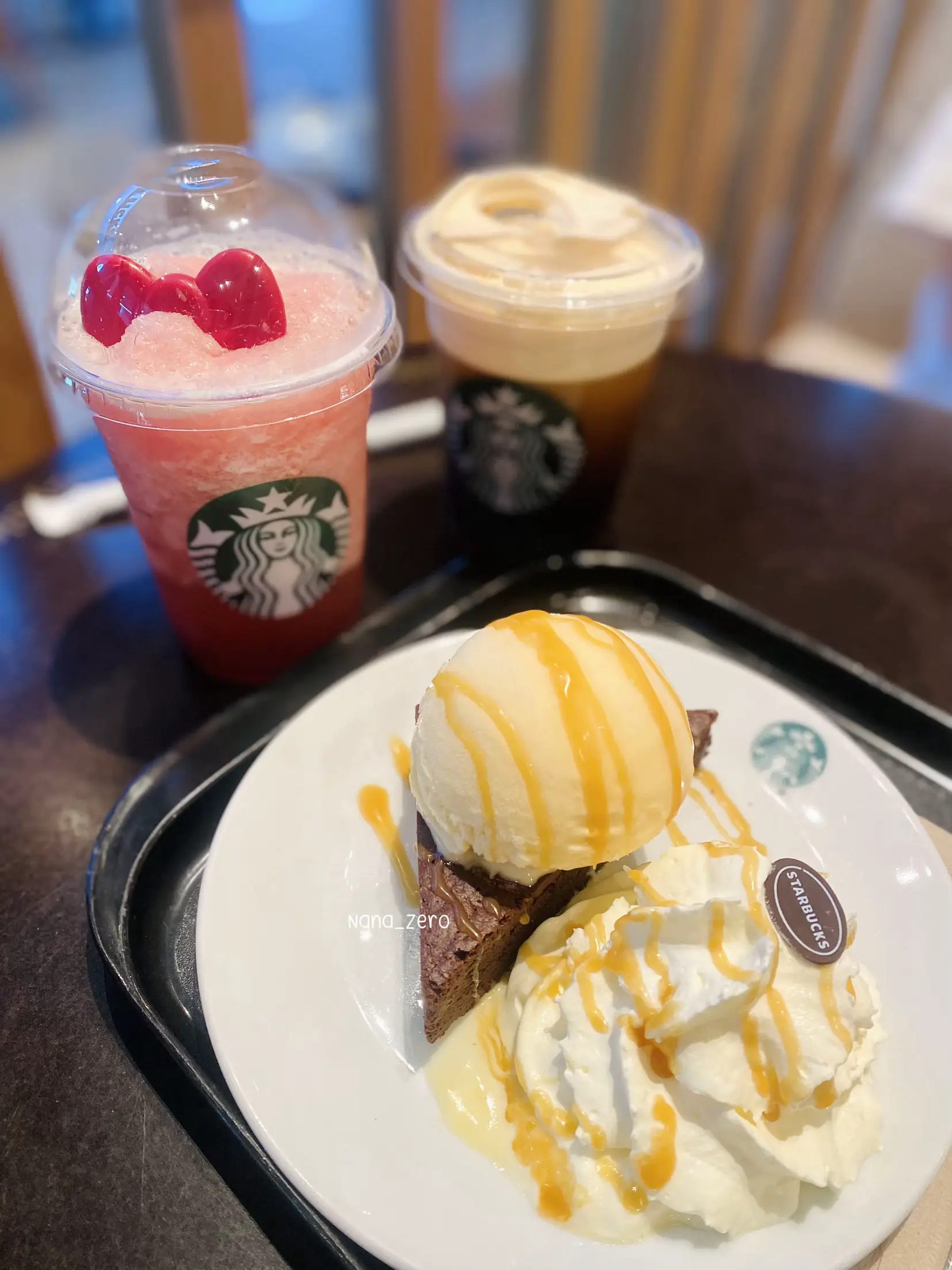 Starbucks x Hello Kitty🍎 | แกลเลอรีที่โพสต์โดย Nana_zero | Lemon8