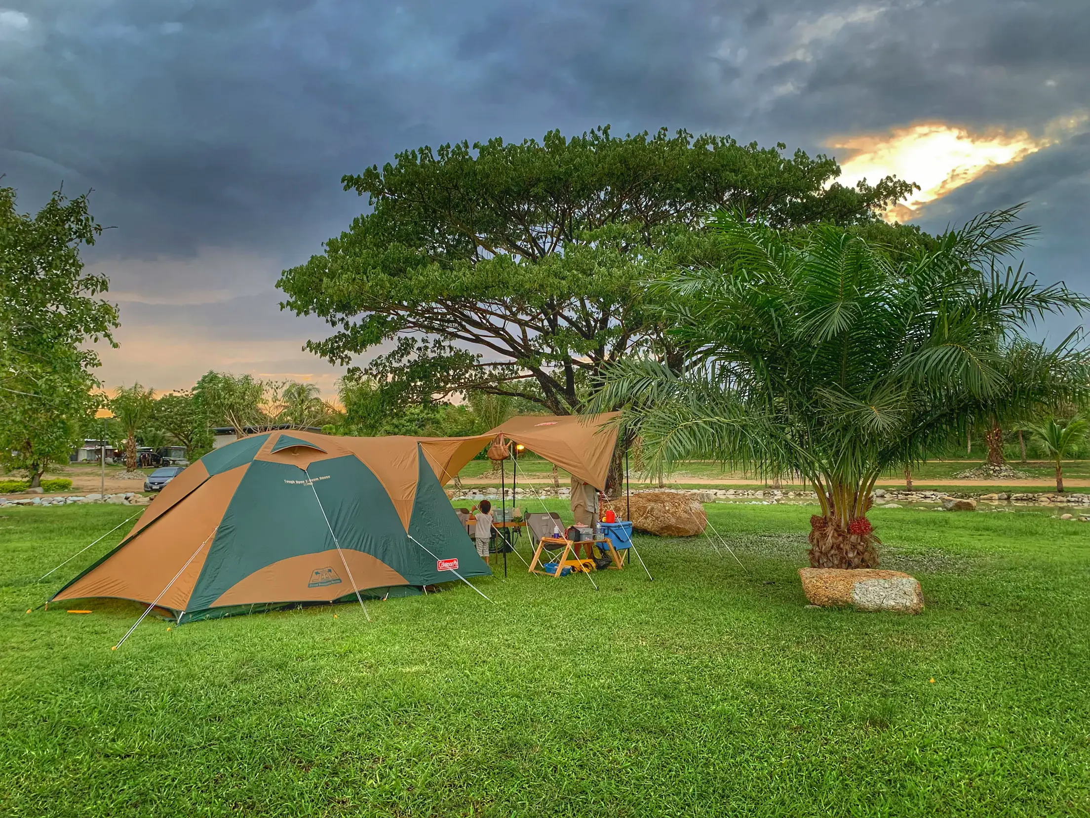 แคมป์ปิ้ง ชลบุรี #บางพระ #Moonlight Camping เขาเขียว ชลบุ | แกลเลอรีที่ ...