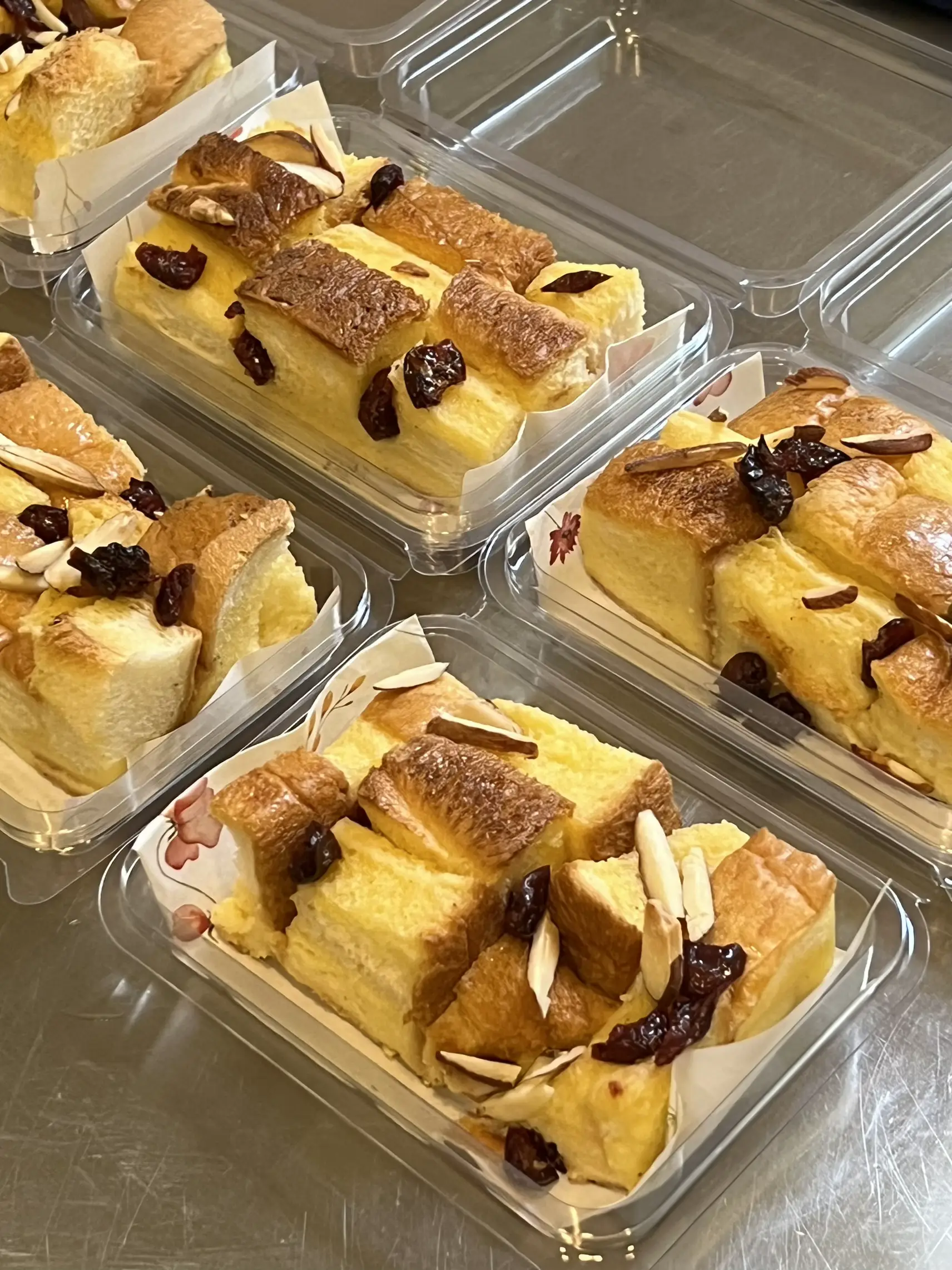 bread pudding ขนมทำง่าย แต่หาทานยาก | แกลเลอรีที่โพสต์โดย Noeynithi | Lemon8