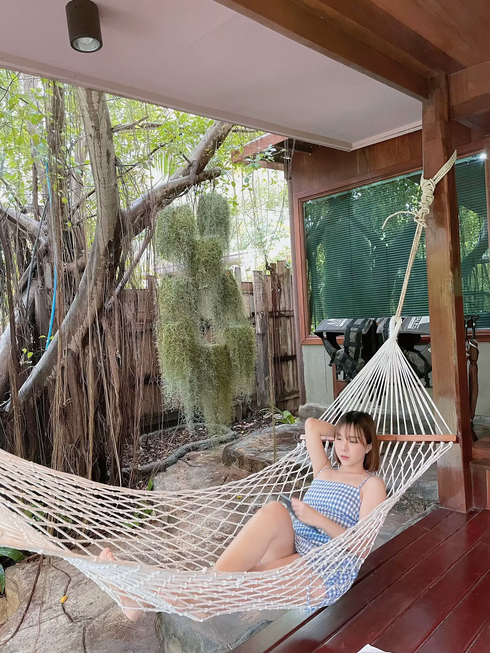 บ้านพักไม้กลางป่าธรรมชาติสวยๆ ริมน้ำแก่งกระจาน😍 | แกลเลอรีที่โพสต์โดย Mimidayo | Lemon8