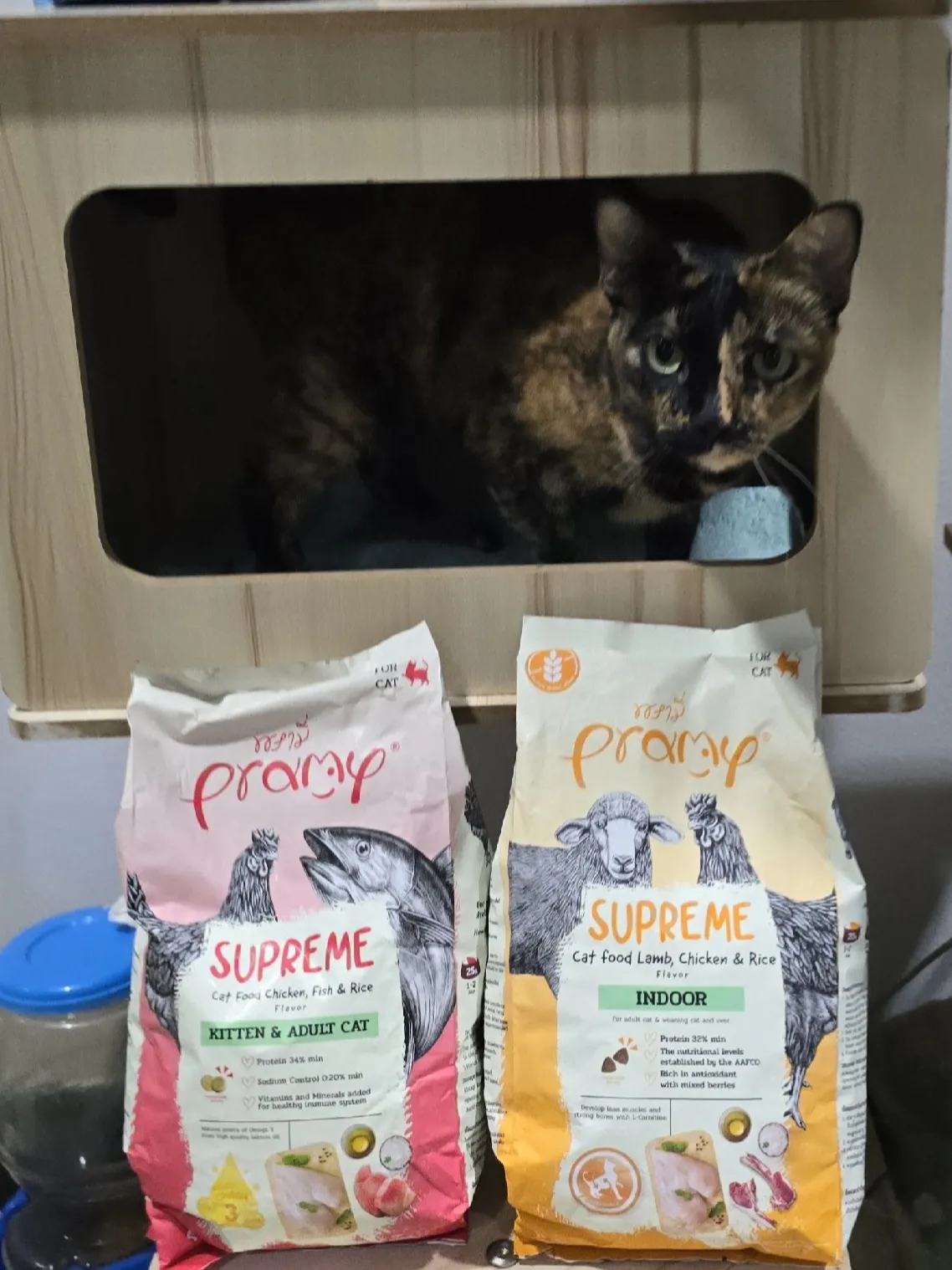 Pramy Supreme cat food 😋 | แกลเลอรีที่โพสต์โดย เคไอเอฟ | Lemon8