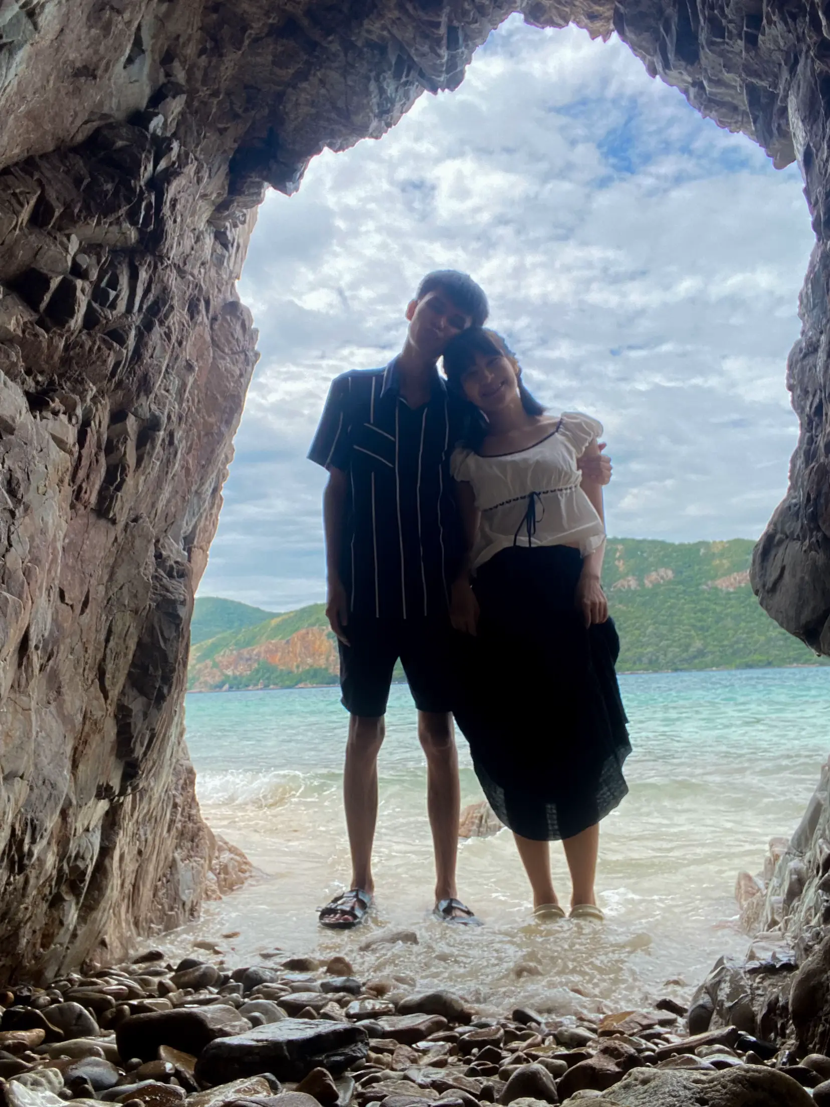 เกาะขาม-สัตหีบ มีถ้ำลับด้วยเหรอ??? | แกลเลอรีที่โพสต์โดย Kookkik ‎ •ᴗ• | Lemon8