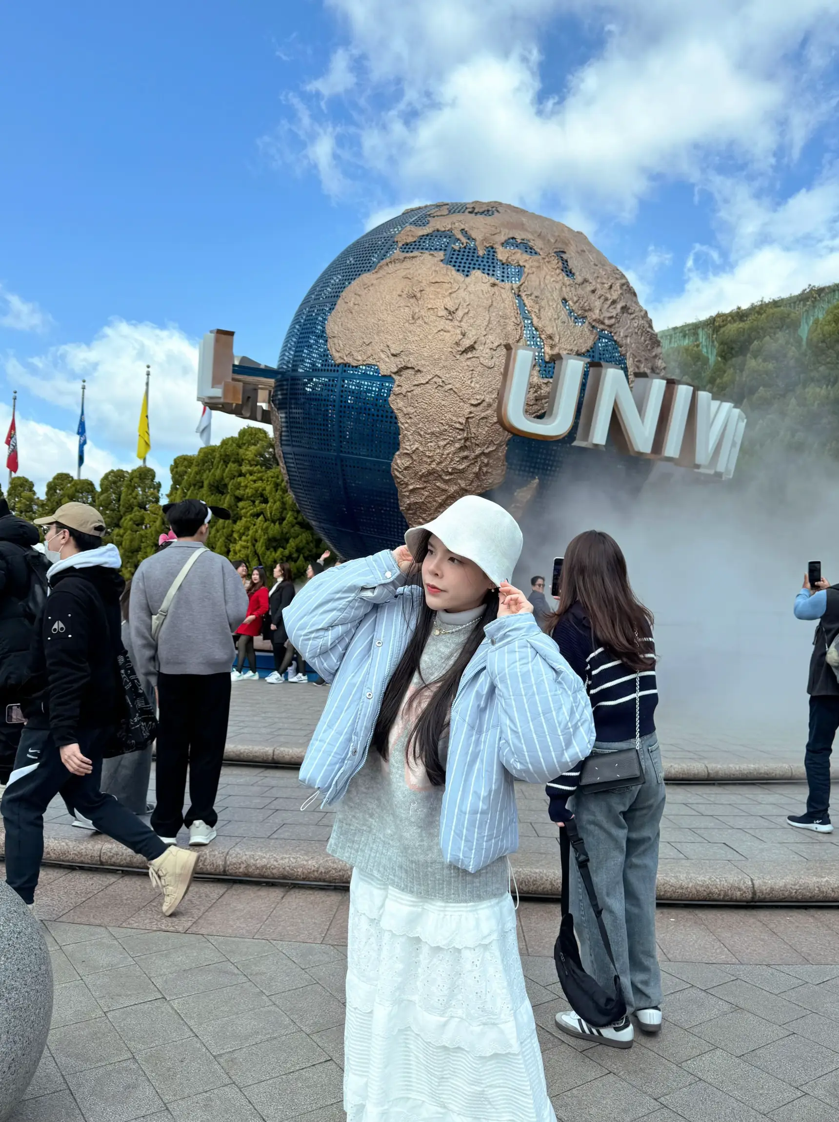 OOTD ไป USJ🎢2-11องศา. | แกลเลอรีที่โพสต์โดย ♡︎𝑃𝑖𝑖𝑁♡︎ | Lemon8