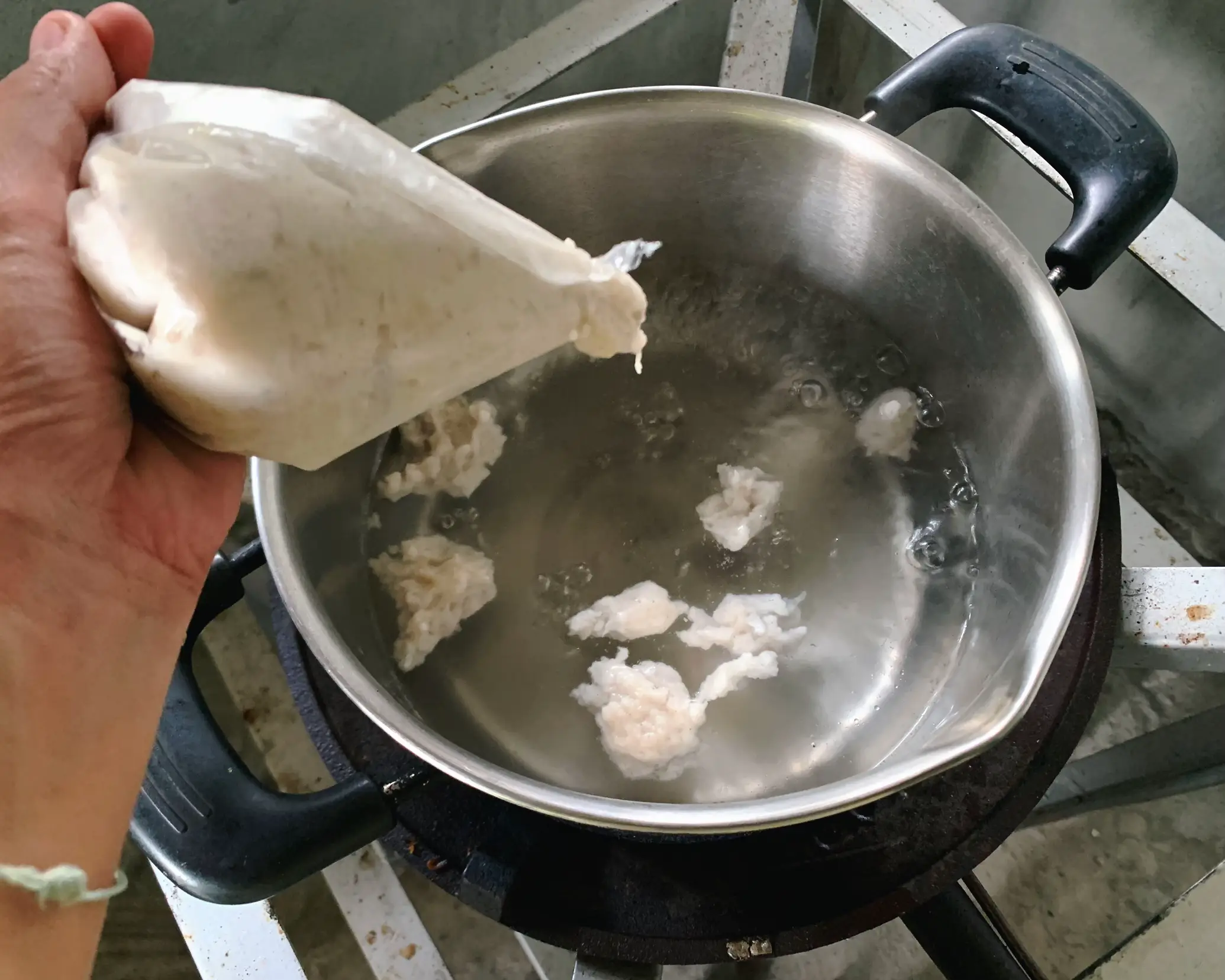 ทำลูกชิ้นปลางง่ายนิดเดียว🤏🏻 | แกลเลอรีที่โพสต์โดย Bo boat :) | Lemon8