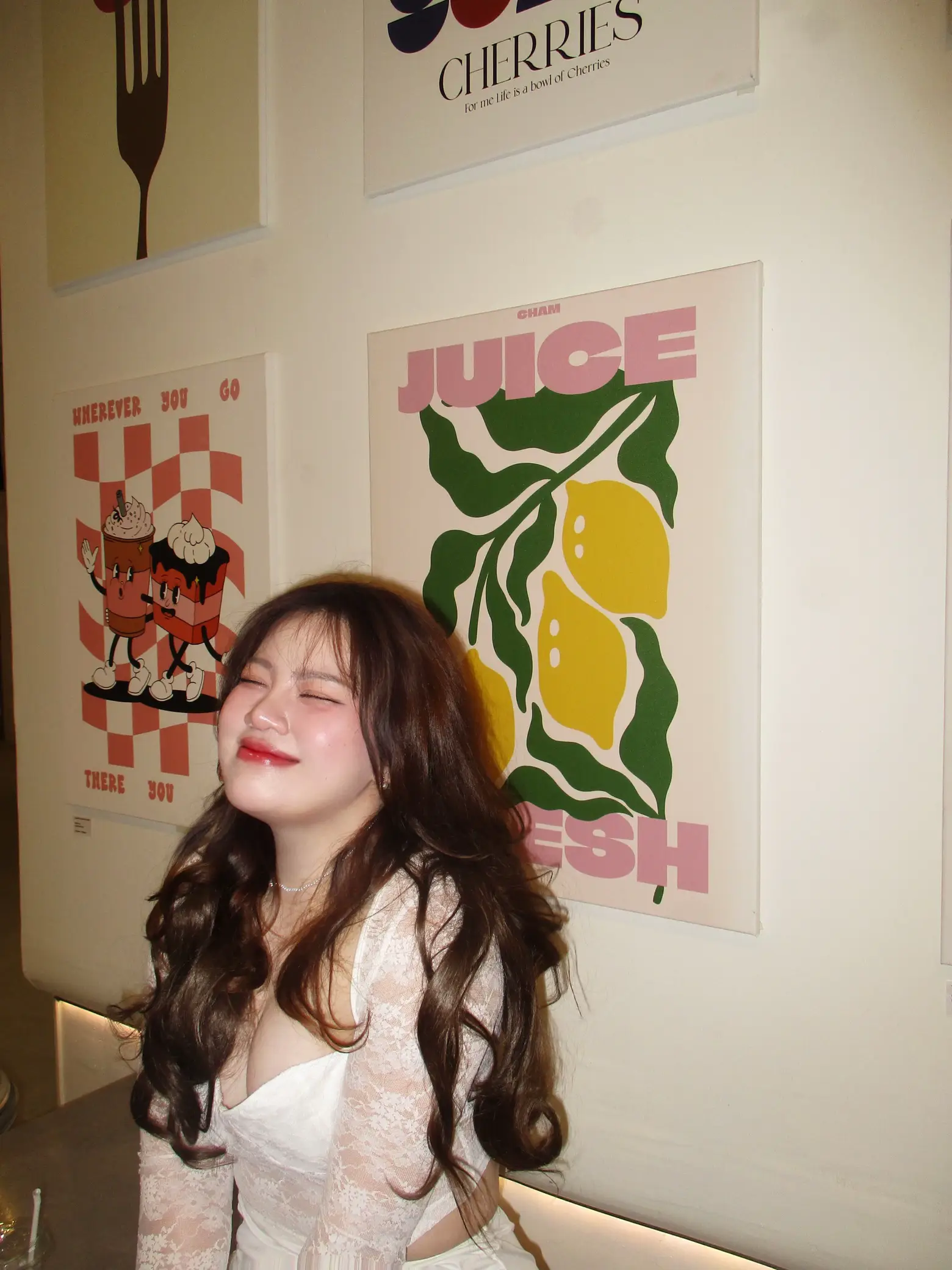 Cham Thing🍒 | คาเฟ่เชอร์รี่ยักษ์สุดฮิต 🍰🥛 | แกลเลอรีที่โพสต์โดย KITKAT | Lemon8