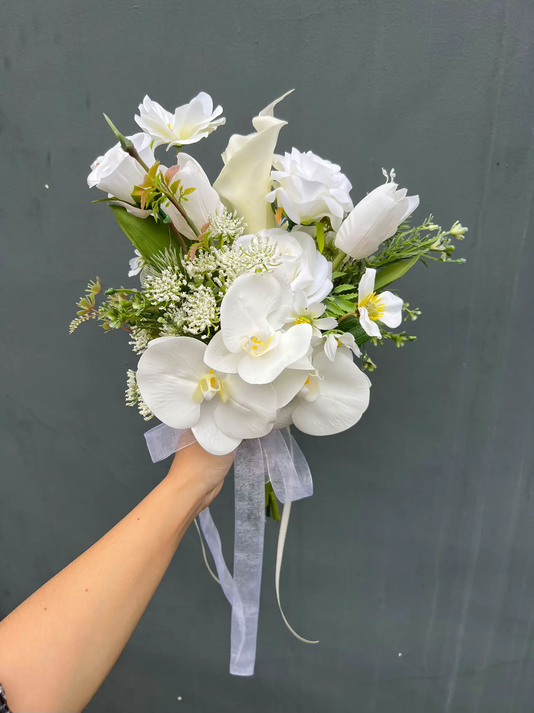 Classic flower : ช่อดอกไม้โทนขาวเขียวสำหรับเจ้าสาว | แกลเลอรีที่โพสต์ ...