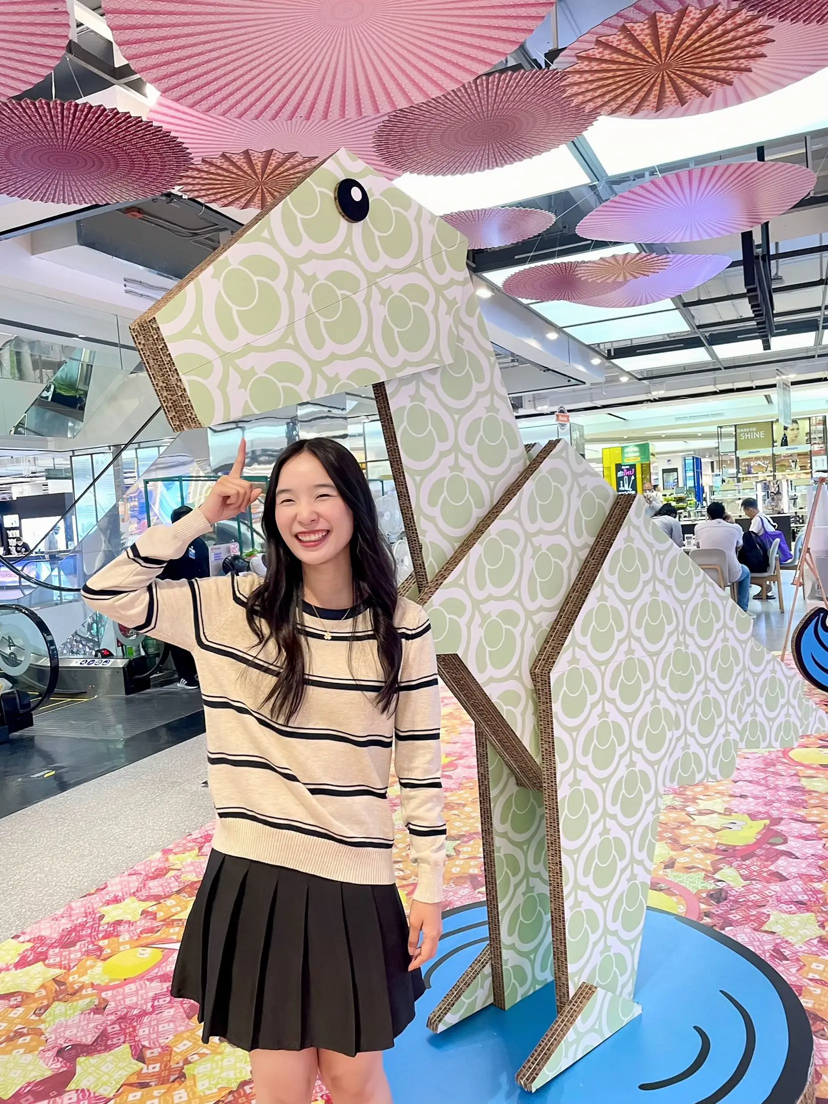 B2S จัดงานมีมุมให้ถ่ายรูปด้วยยย 😗🫶🏻 | แกลเลอรีที่โพสต์โดย mewsmee | Lemon8