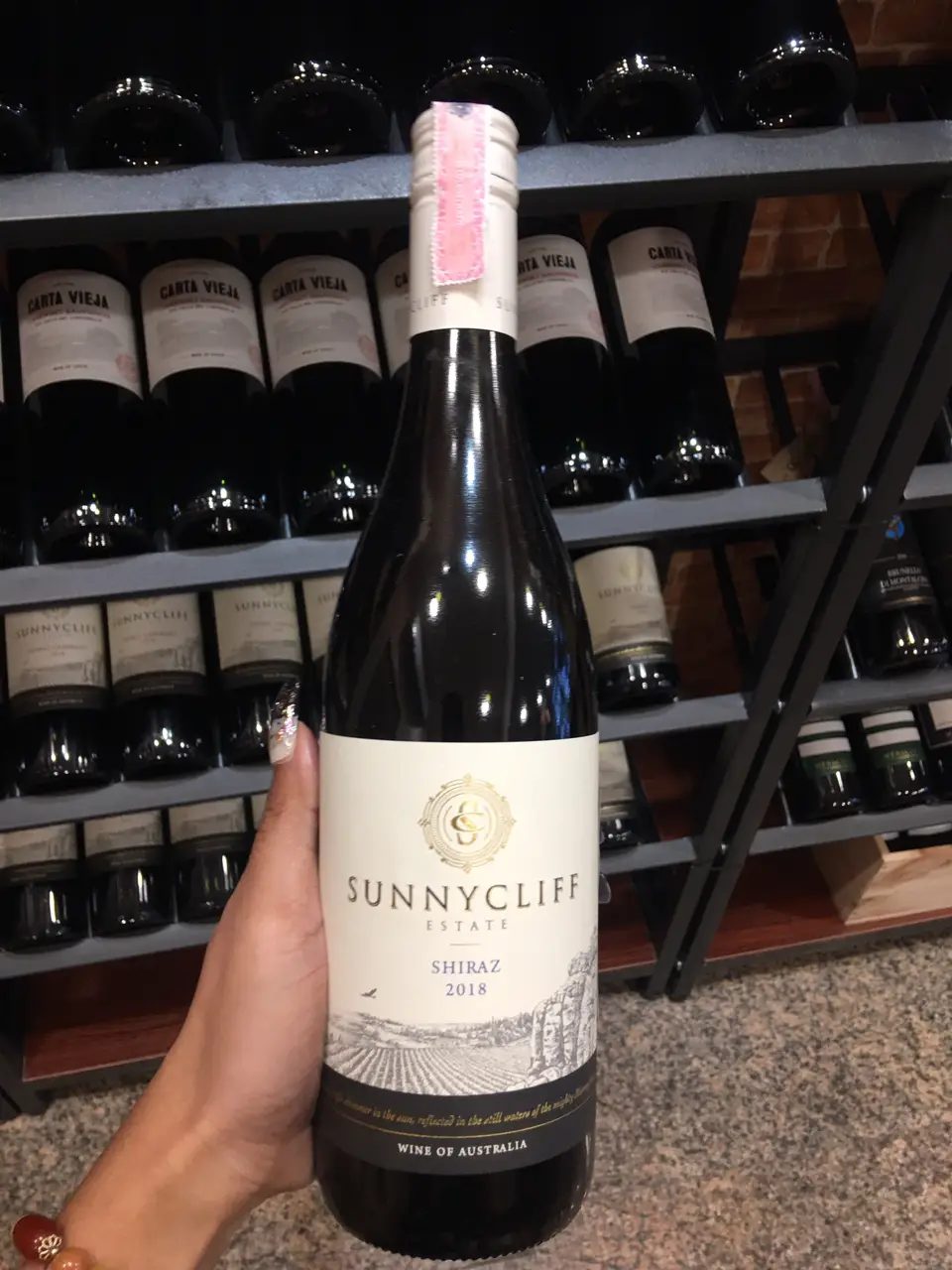 พิกัดไวน์แดงหลักร้อย ♥️🍷🩸 | แกลเลอรีที่โพสต์โดย 🧸Mee : Lhin 🎀 | Lemon8