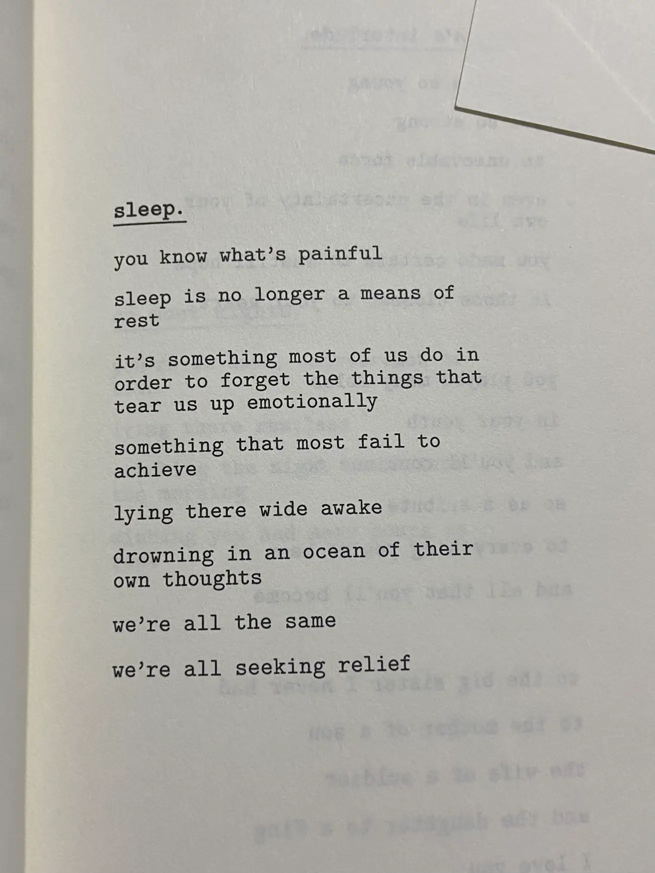 📚ป้ายยาหนังสือ poetry หม่นๆ เล่มโปรดที่อยากแนะนำ📉🌫️ | แกลเลอรีที่โพสต์โดย Shall we sip 🍷 | Lemon8